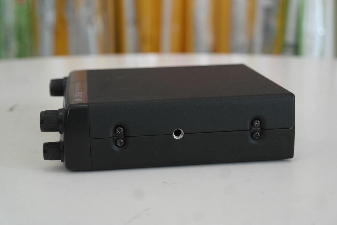 Second Hand Maycom EM-27 CB Transceiver a compact and reliable ...