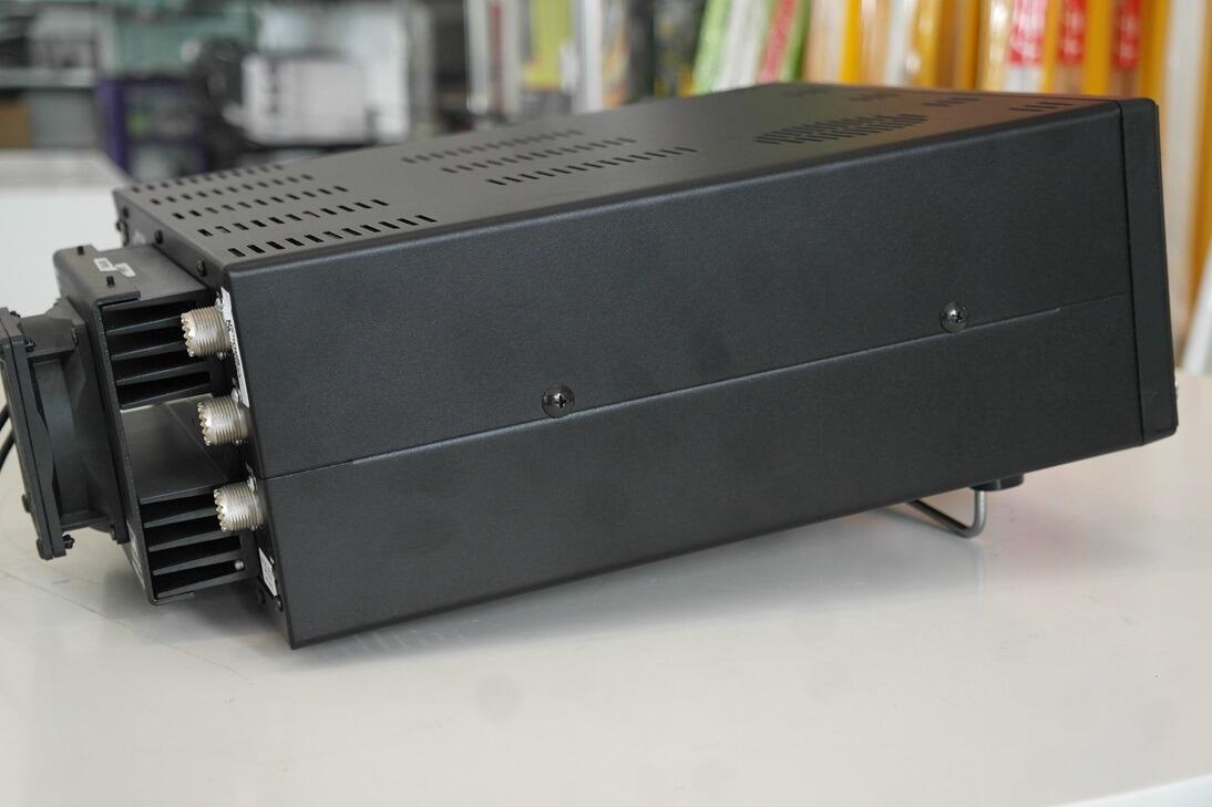 Second Hand TenTec Omni 7 588 HF Transceiver - Radioworld UK