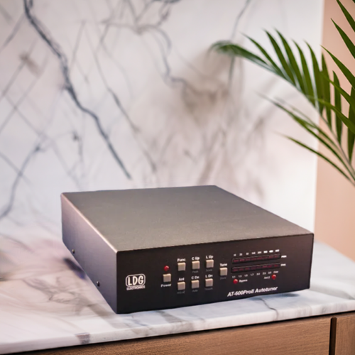 LDG IT-100 Autotuner Icom IC-7000, IC-7100, ic-7300 - Radioworld UK