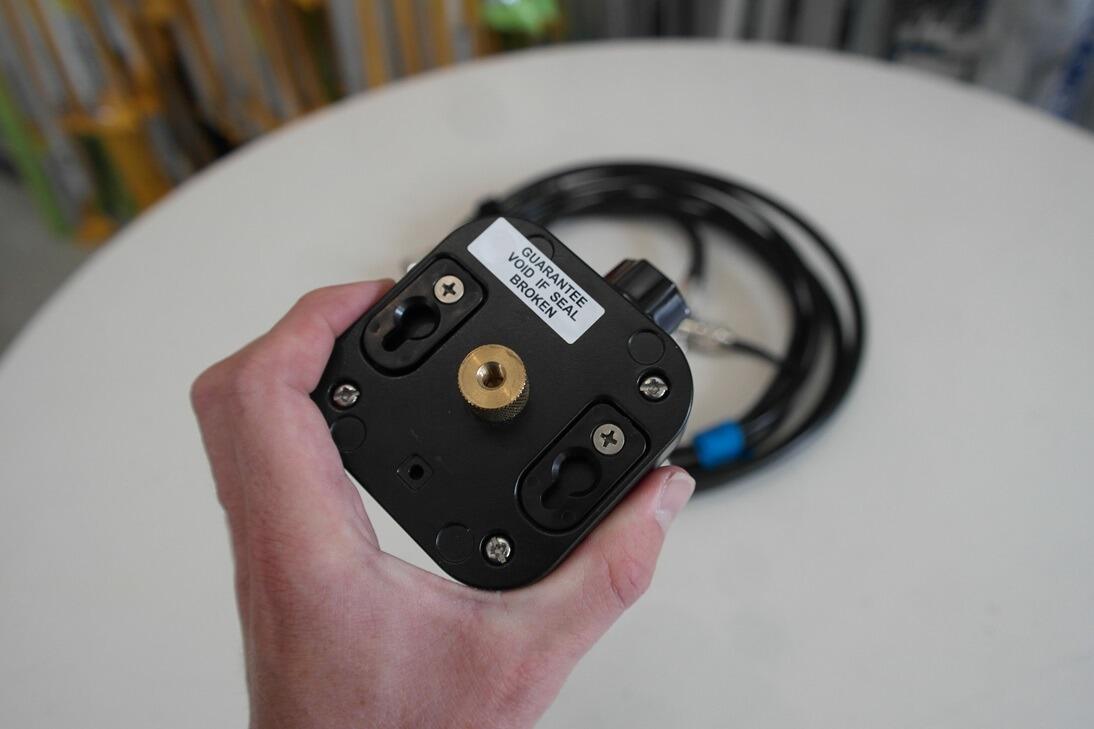 Second Hand Icom AL705 Portable Magnetic Loop Antenna - Radioworld UK