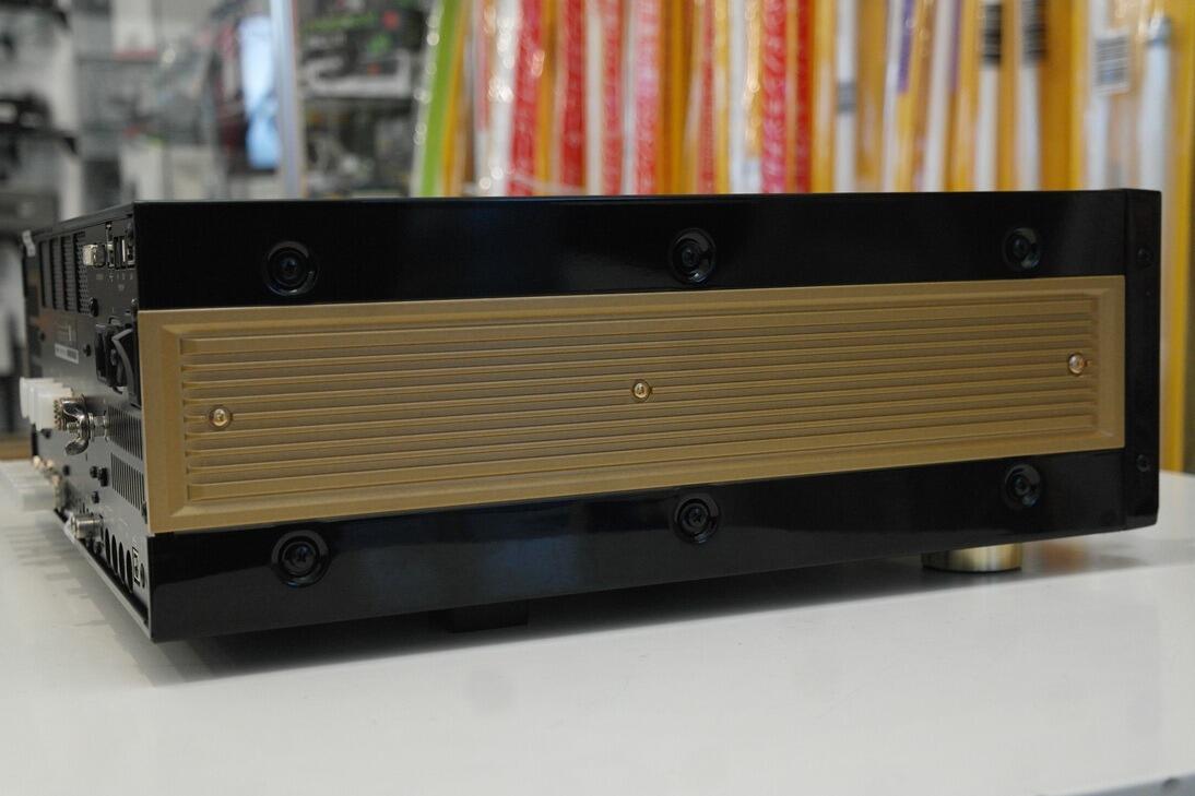 Second Hand Icom IC-7850 celebrate Icoms 50th Anniversary - Radioworld UK