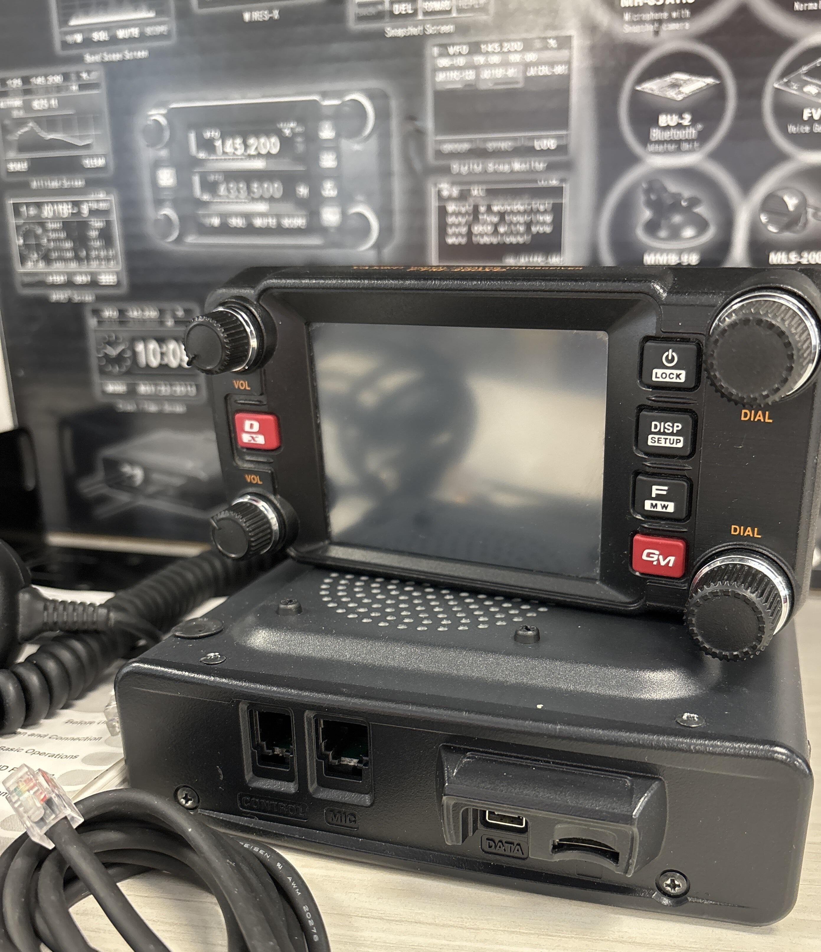 Second Hand Yaesu FTM-400XDE Dual Band C4FM - Radioworld UK