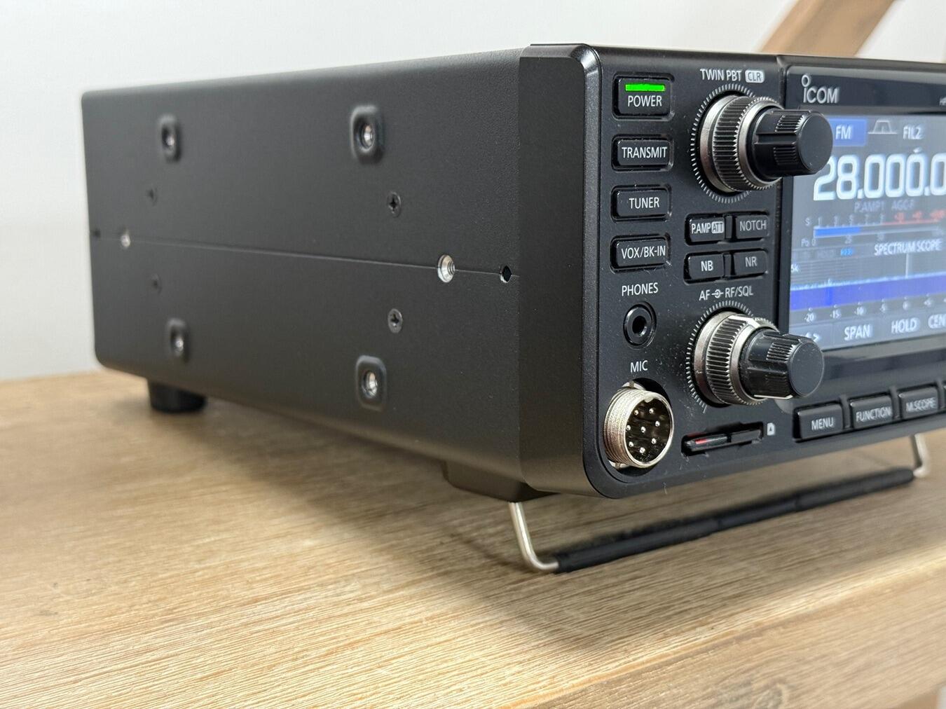 Second Hand Icom IC-7300 HF/50MHz SDR Transceiver | Radioworld UK