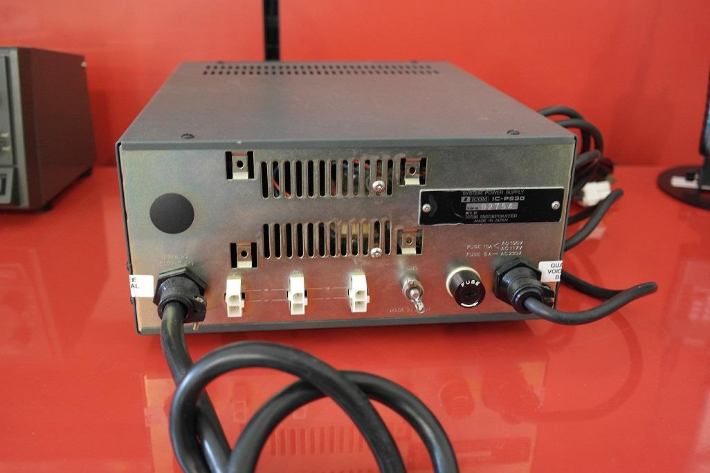 Second Hand Icom IC-PS30 30 Amp Power Supply - RadioworldUK
