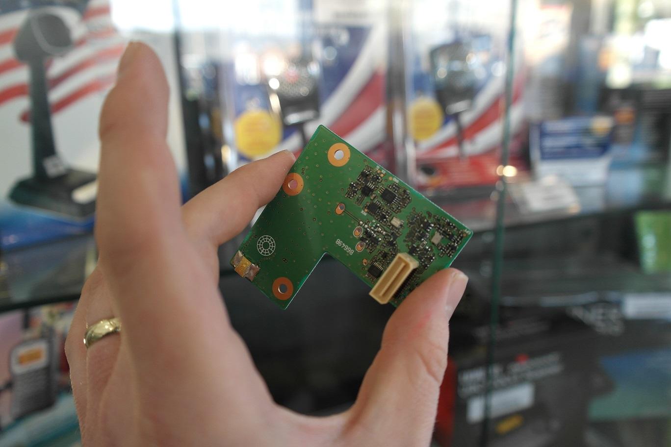 Second Hand Icom UT-123 D-star GPS module for IC-E2820 - RadioworldUK