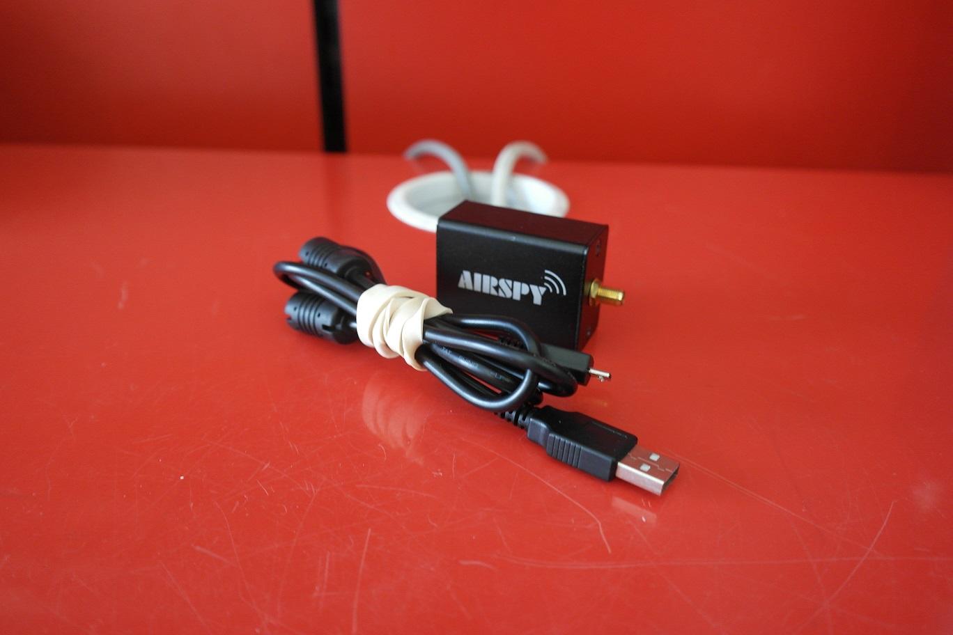Second Hand AIRSPY R2 High Performance SDR Receiver - Radioworld UK