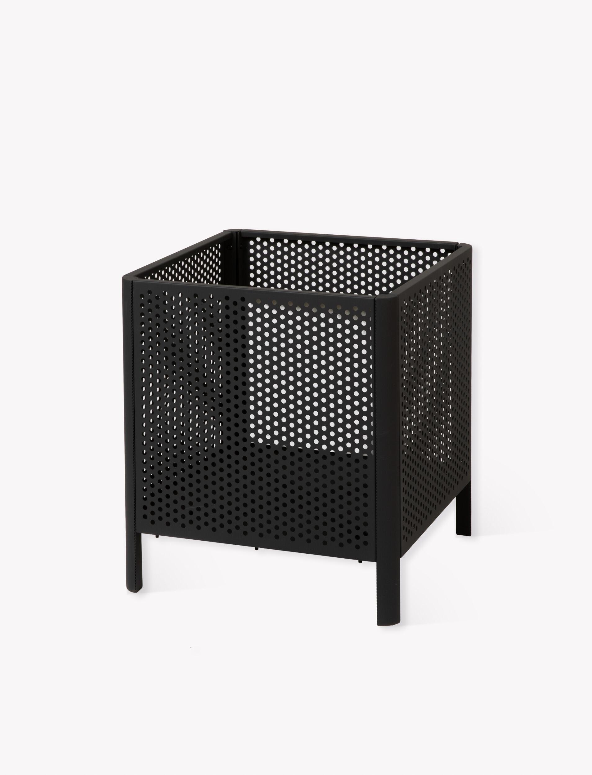 Modern Square Mesh Garden Fire Pit Bowl in Black Steel