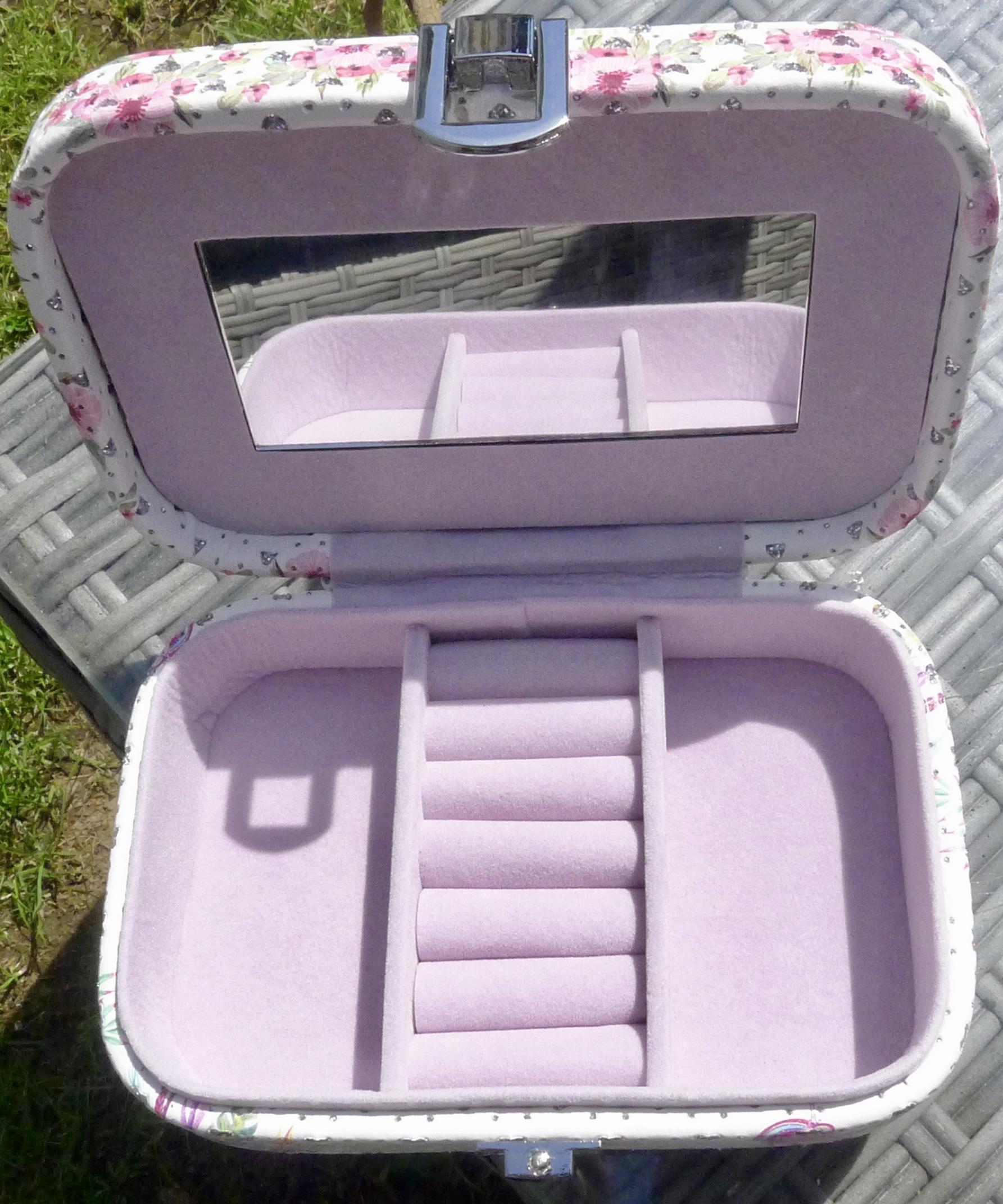 small pink unicorn case with sparkle