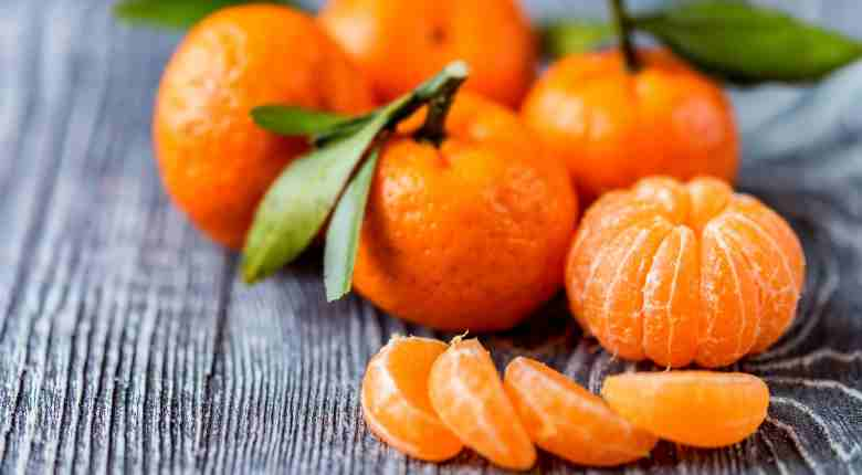 Clementines/ Small Oranges- Small seedless oranges with honey-like ...