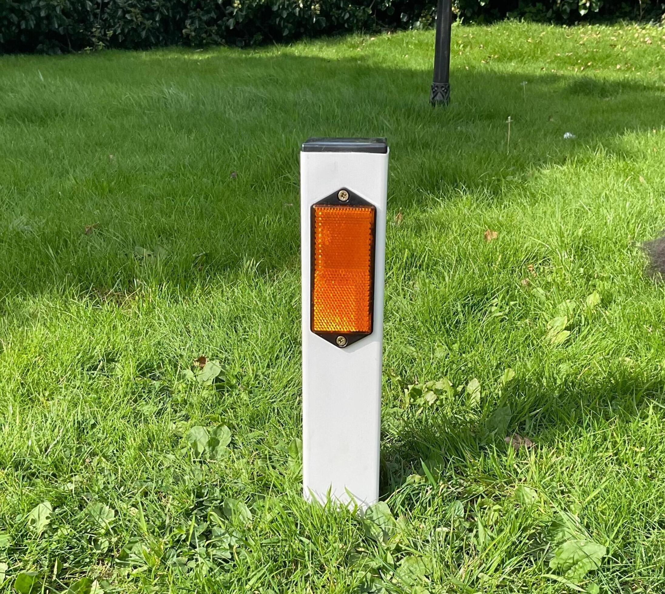 White PVC Covered Reflective Verge Post