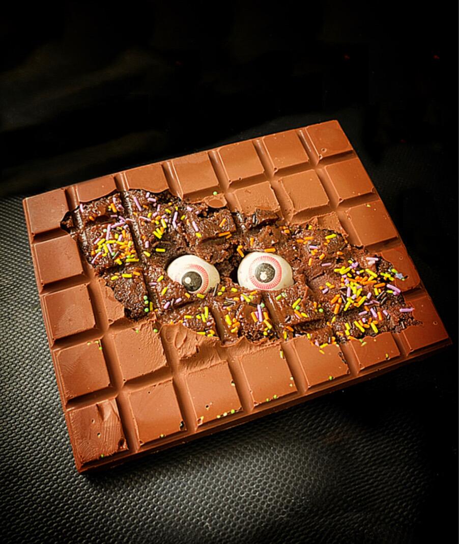 H25 - Monster Bar