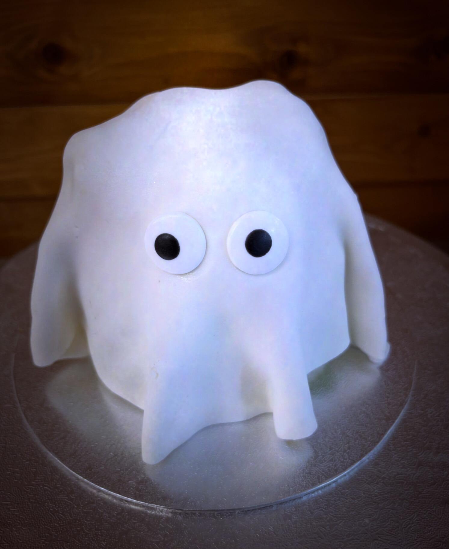 H25 - Ghost Cake