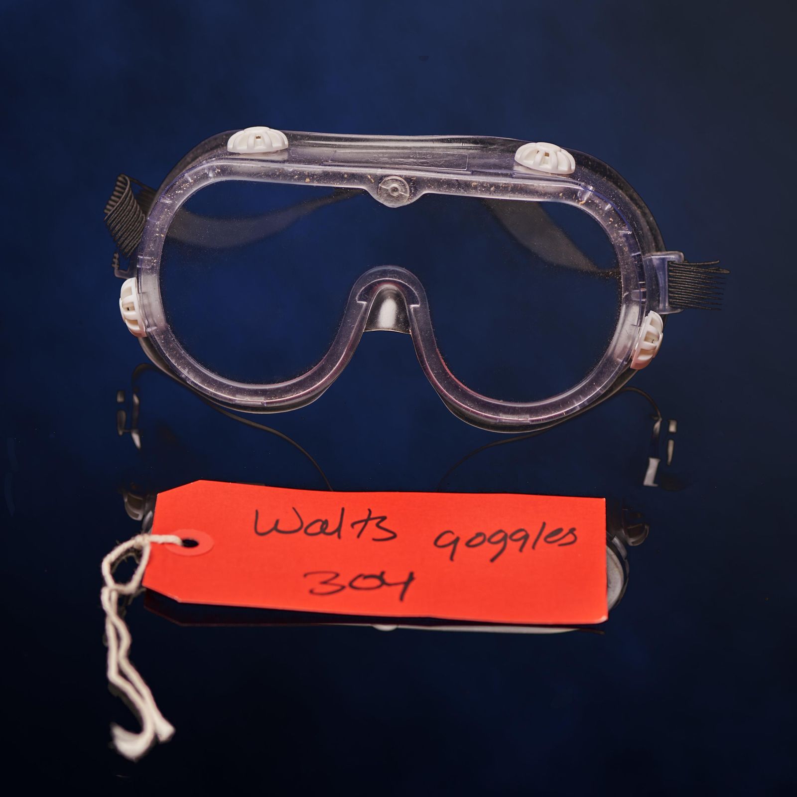 Walter White's 'Breaking Bad' Goggles and Respirator | Kudos