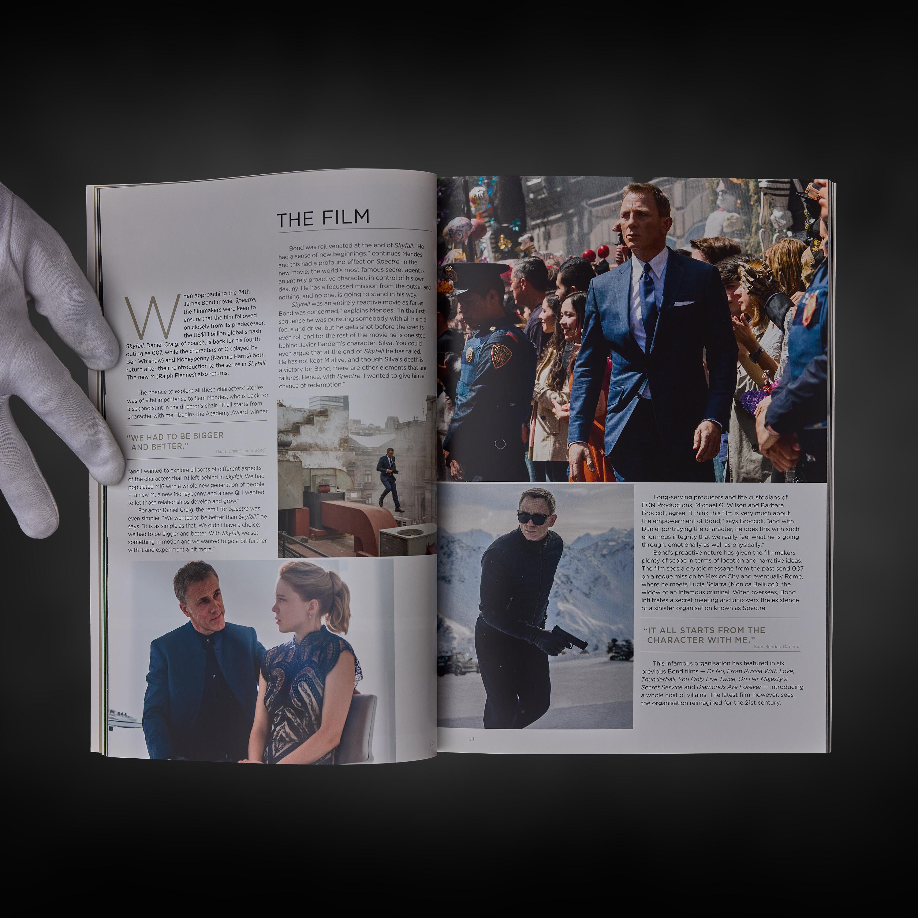 James Bond Spectre World Royal Premiere Brochure Rare Collectible