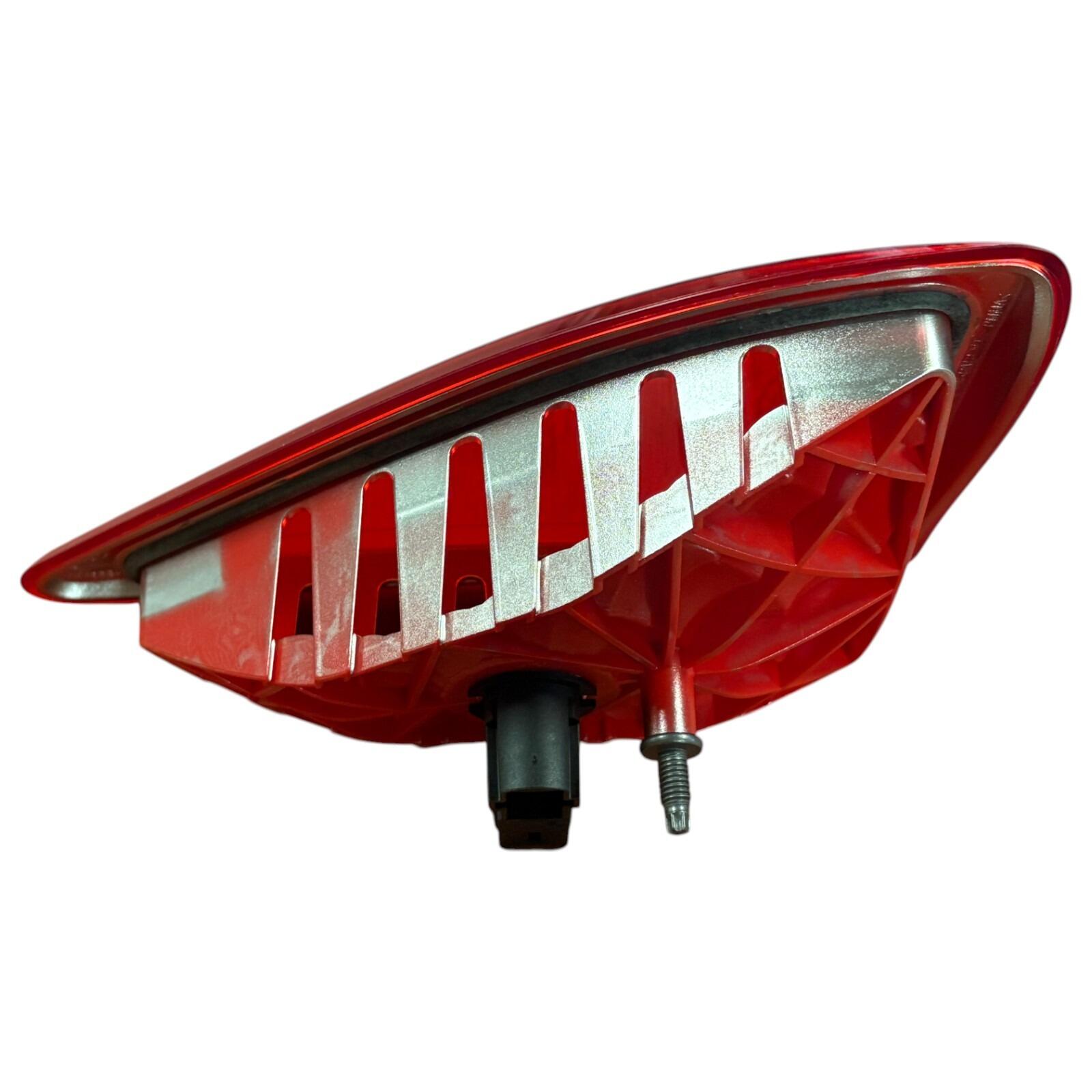Genuine Renault Master 3 Central brake light 265900021R
