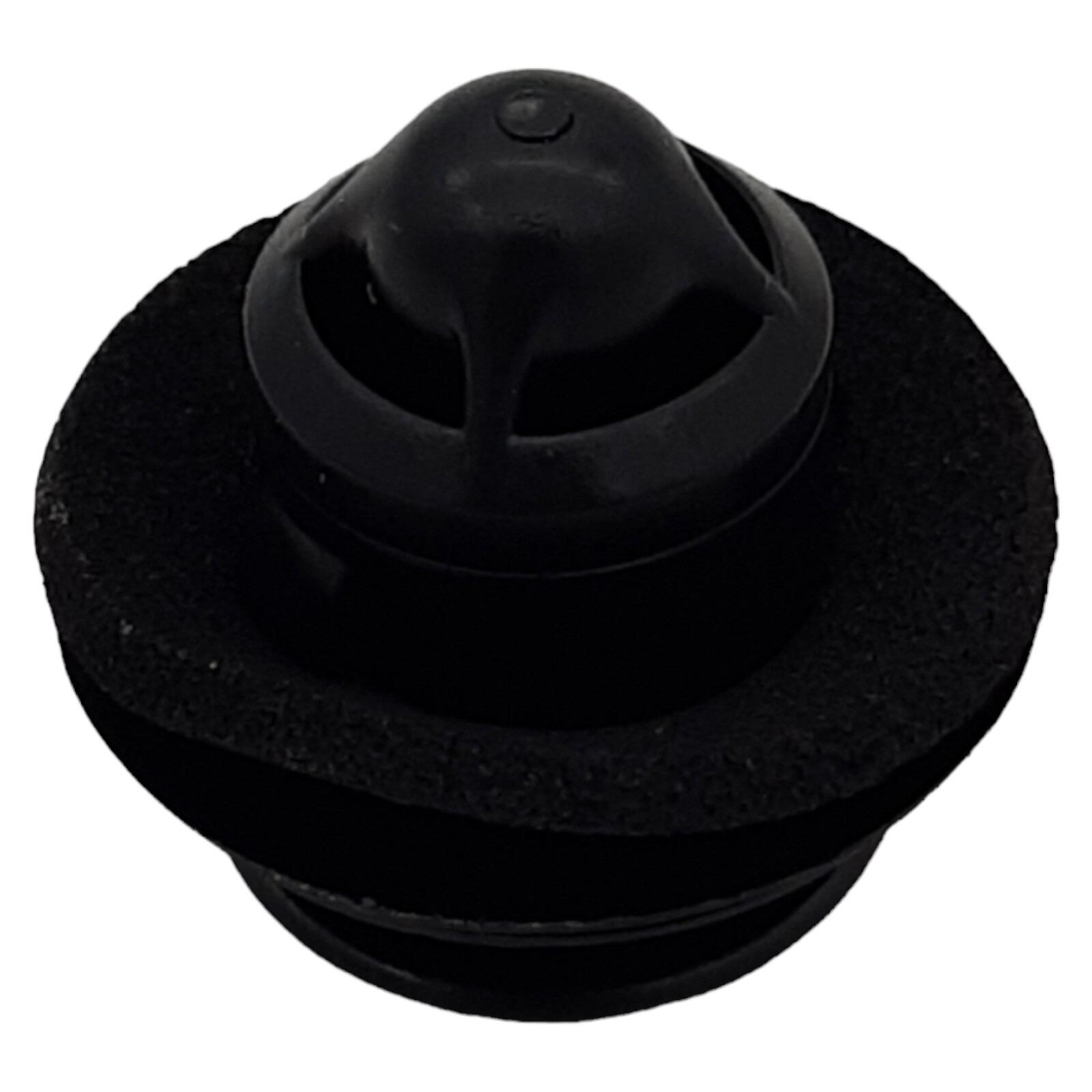 Nissan Qashqai | Tailgate Clip | 90825JD00A | GFN Parts