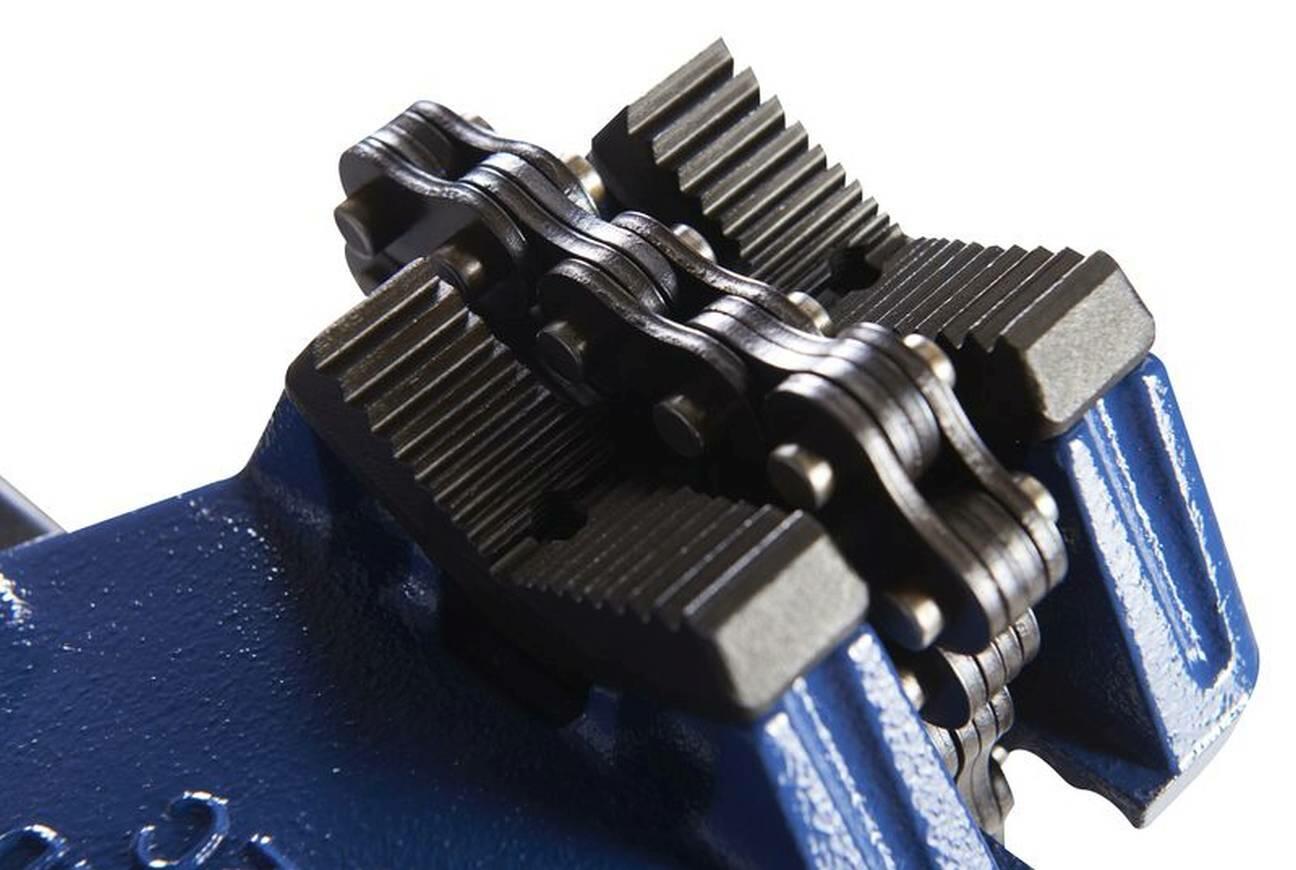 Armorgard TuffBench CV4 4\ Chain Vice"