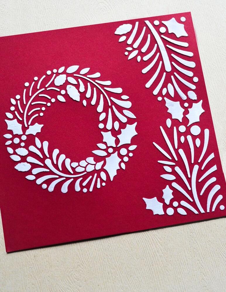 Memory Box - 88628 Holly Wreath Stencil