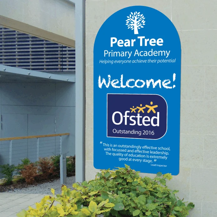 Round Topped Welcome Sign with Ofsted Logo