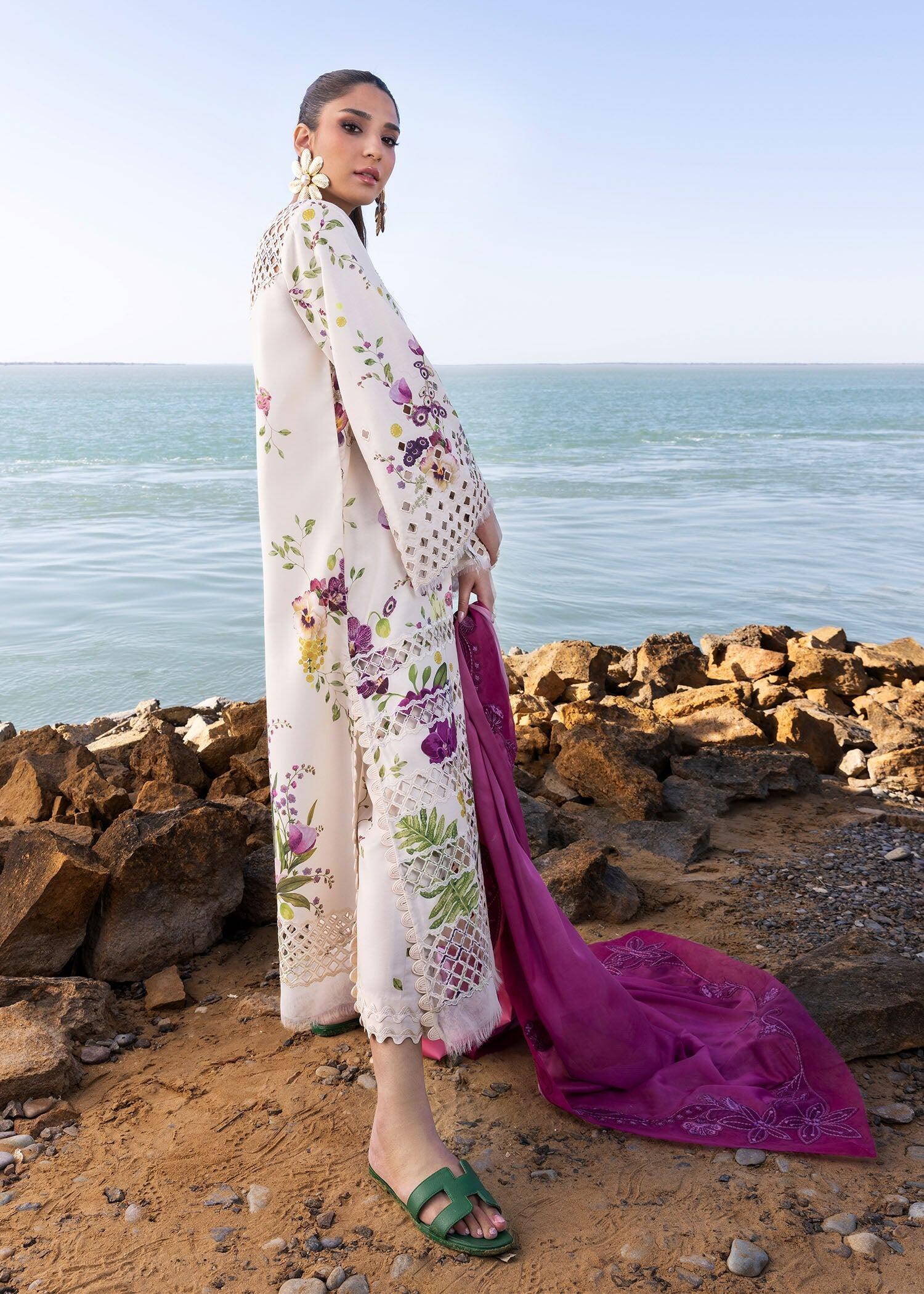 Bloom Bold - D4 A Flow by Crimson Saira Shakira Ivory Embroidered ...