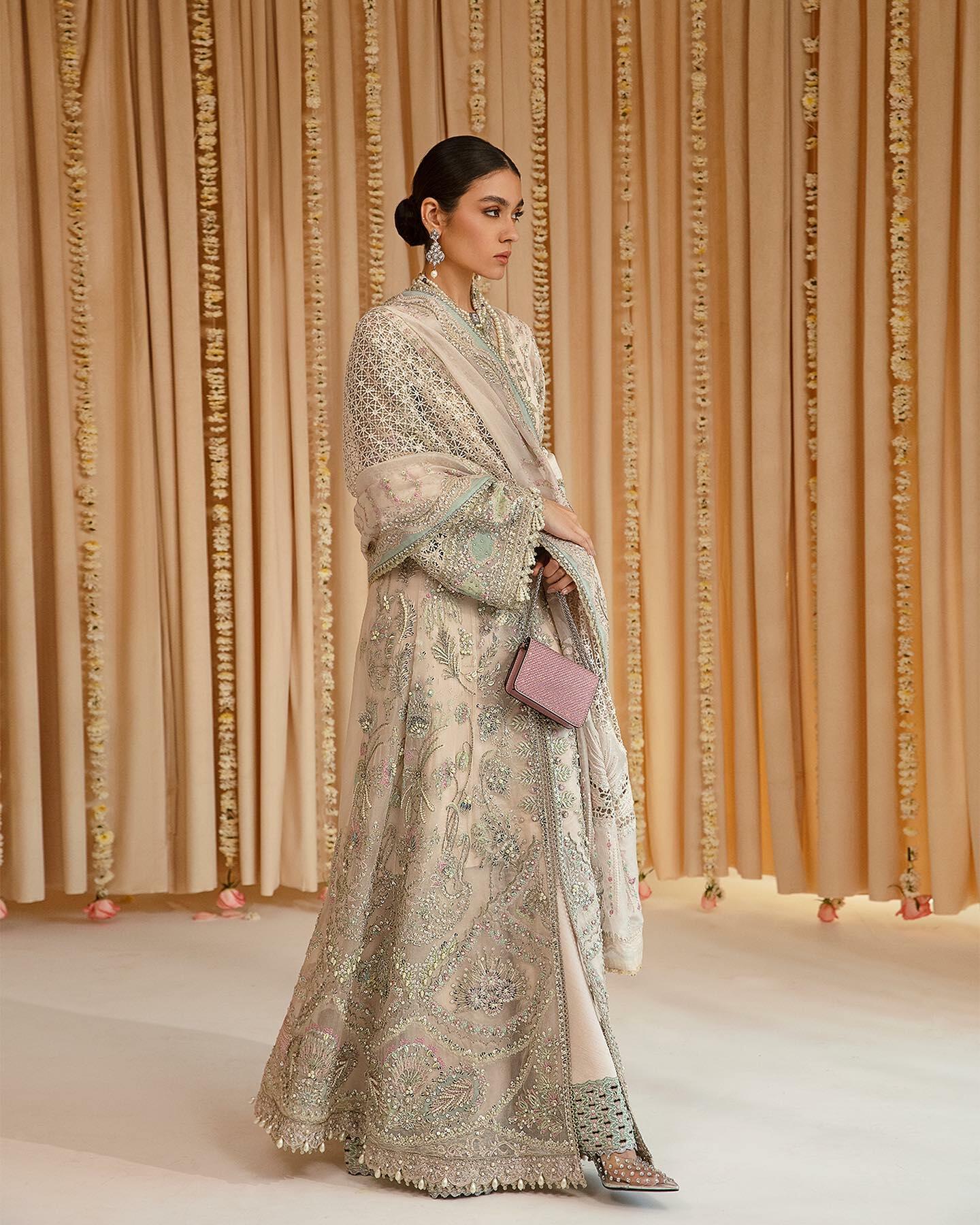 Ava Suffuse Freeshia Luxury Formel Wedding Embroidered Collection