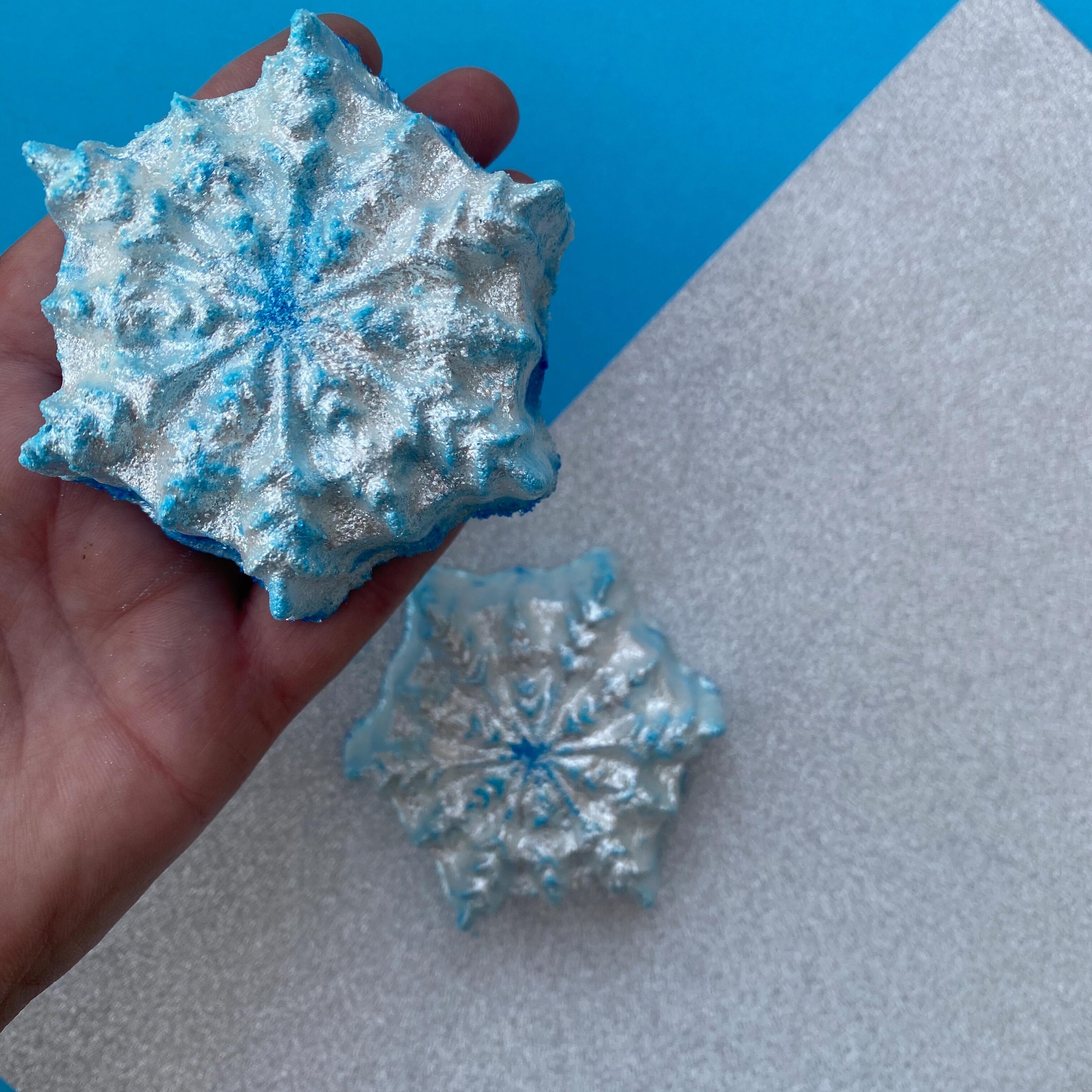 Shimmer Snowflake Bath Bomb | Frankincense & Myrrh | Heavenly Bubbles