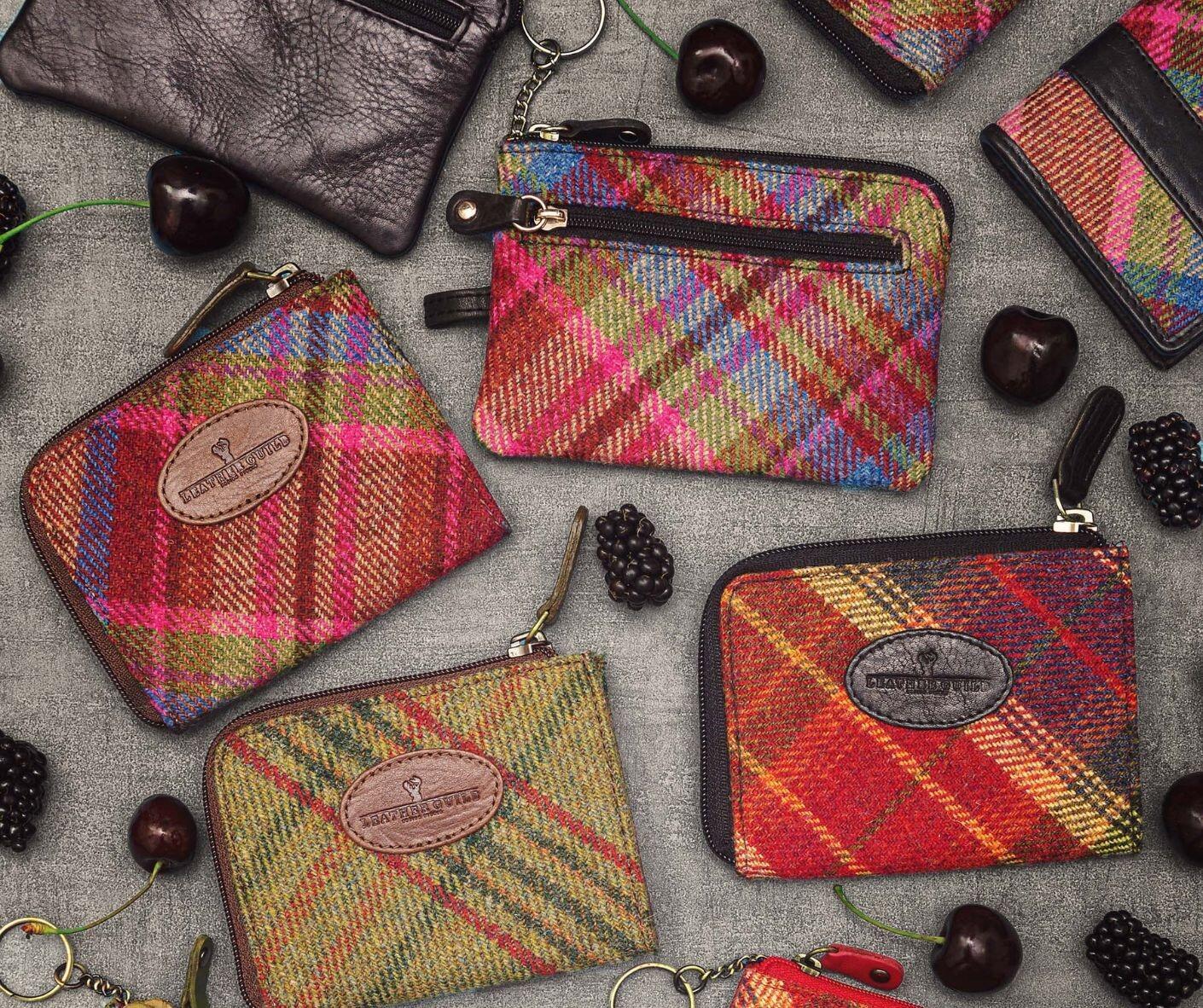 Purses & Wallets