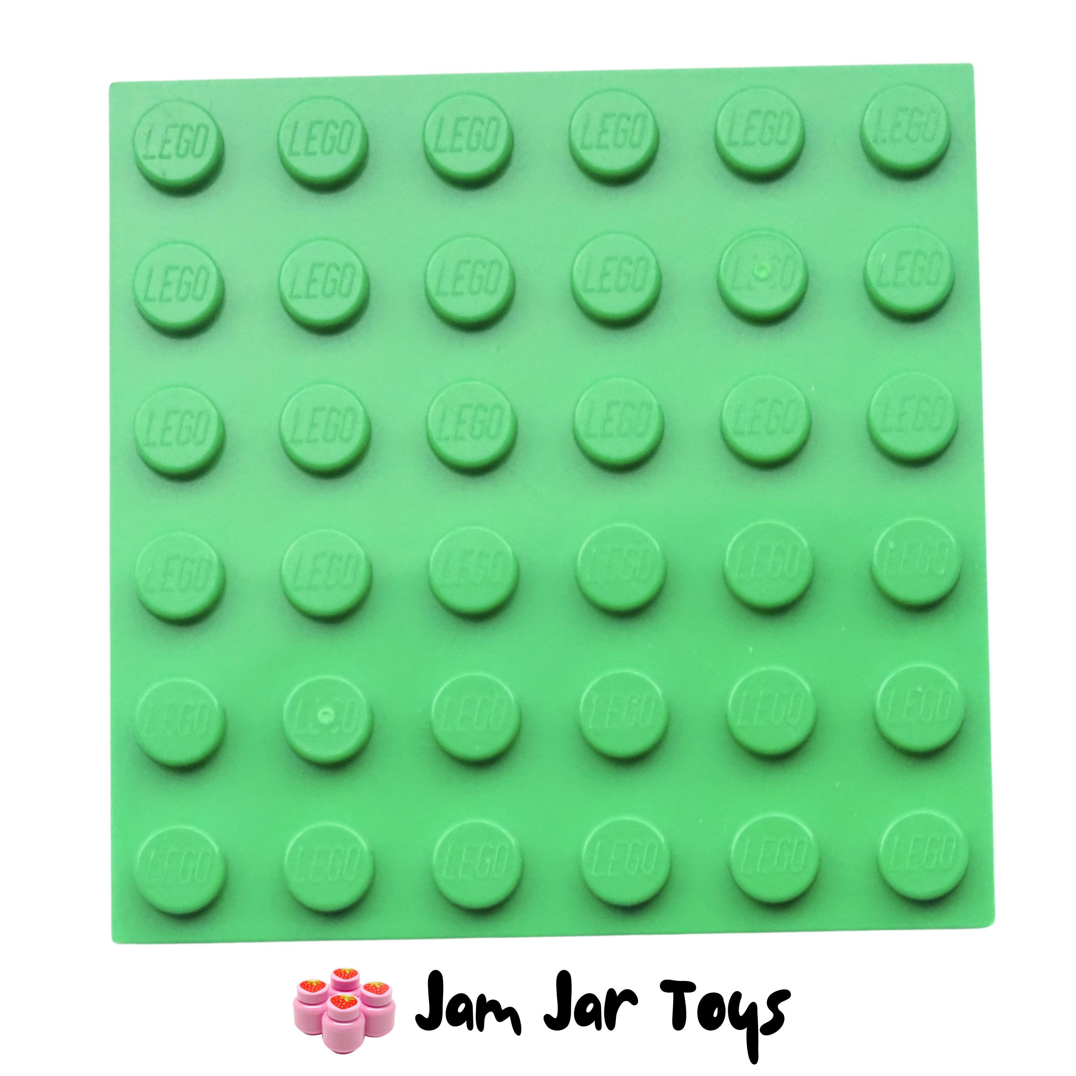 LEGO Bright Green 6 x 6 LEGO Base Plate