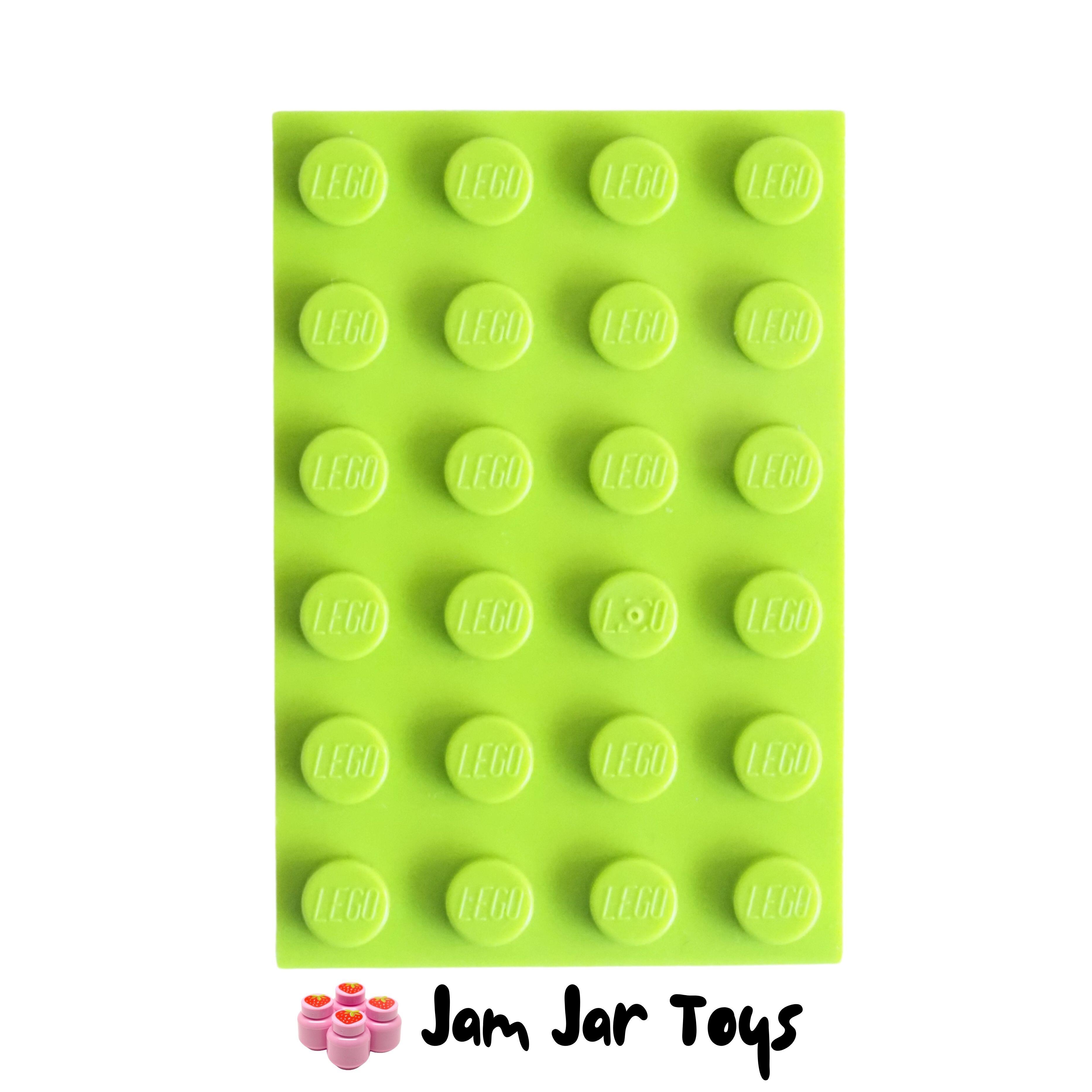 LEGO Lime 4 x 6 LEGO Base Plate
