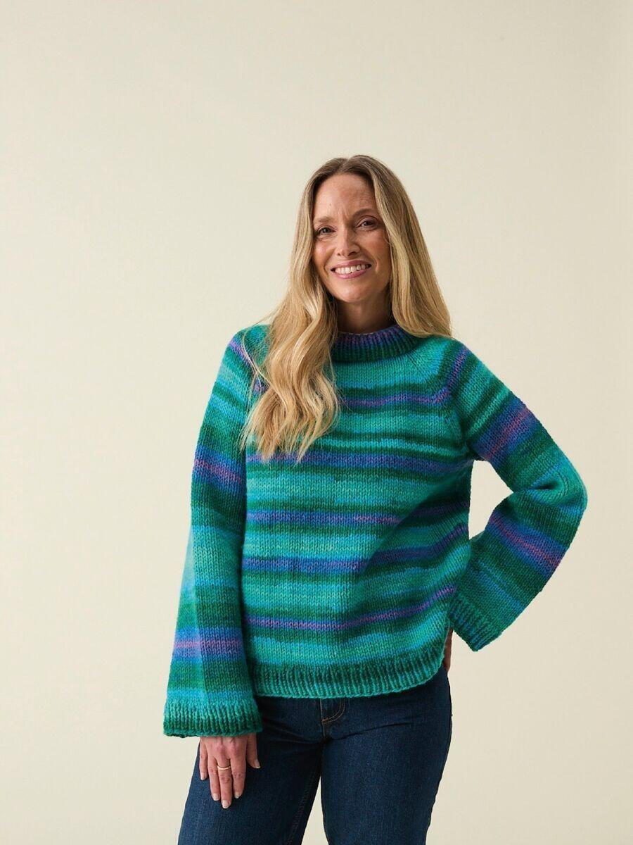 Circular Raglan Sweater Knitting Pattern for Sirdar Hayfield Spirit ...