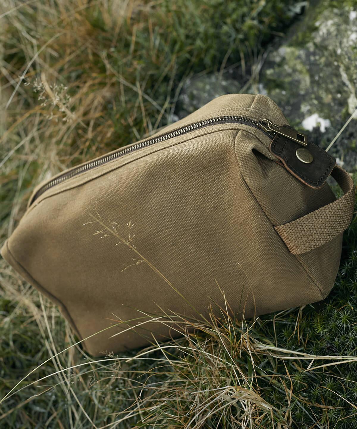 Quadra Heritage waxed canvas wash bag | Printed & Embroidered Bags ...