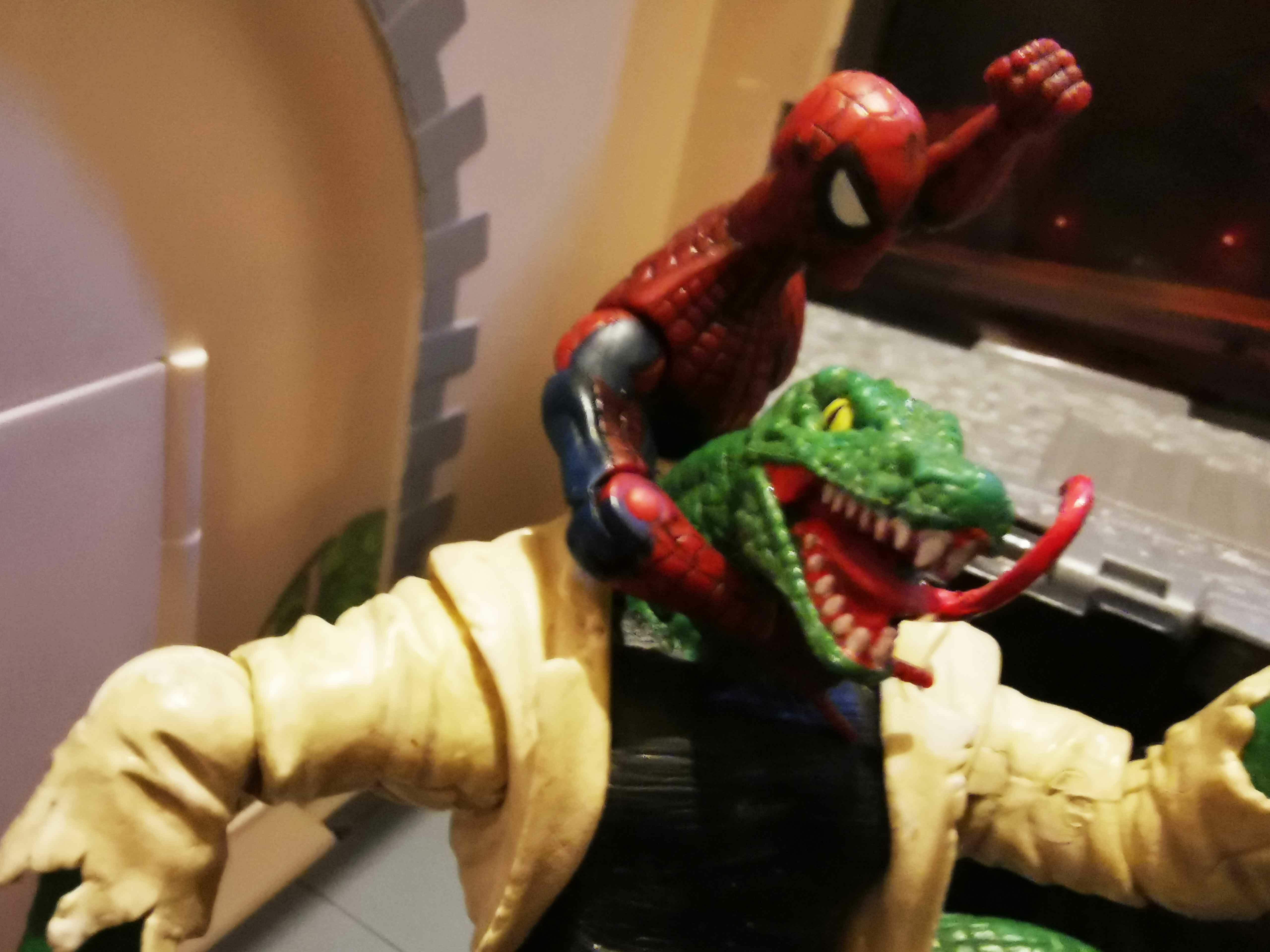 Spider-man vs The Lizard Sewer Battle Action Figures Marvel Universe 3.75