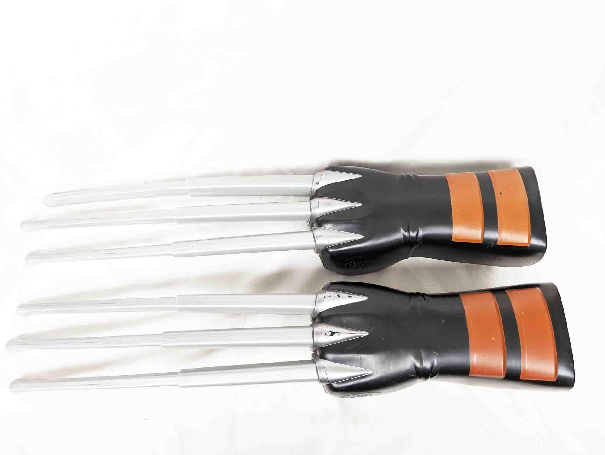 Marvel X-Men Wolverine Claws with Sounds Hasbro 2008