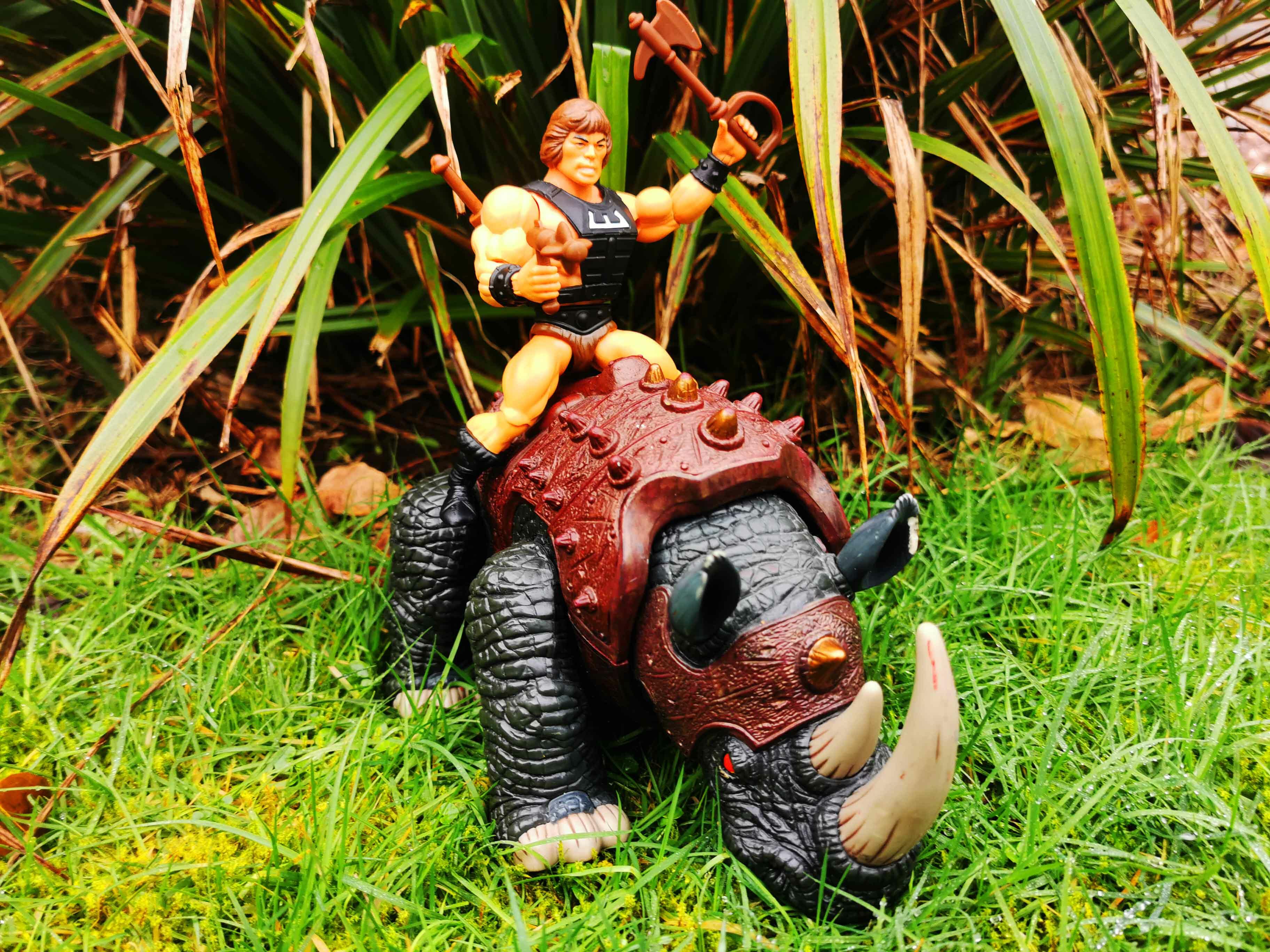 Masters of the Universe Origins Wun-Dar and Battle Rhino
