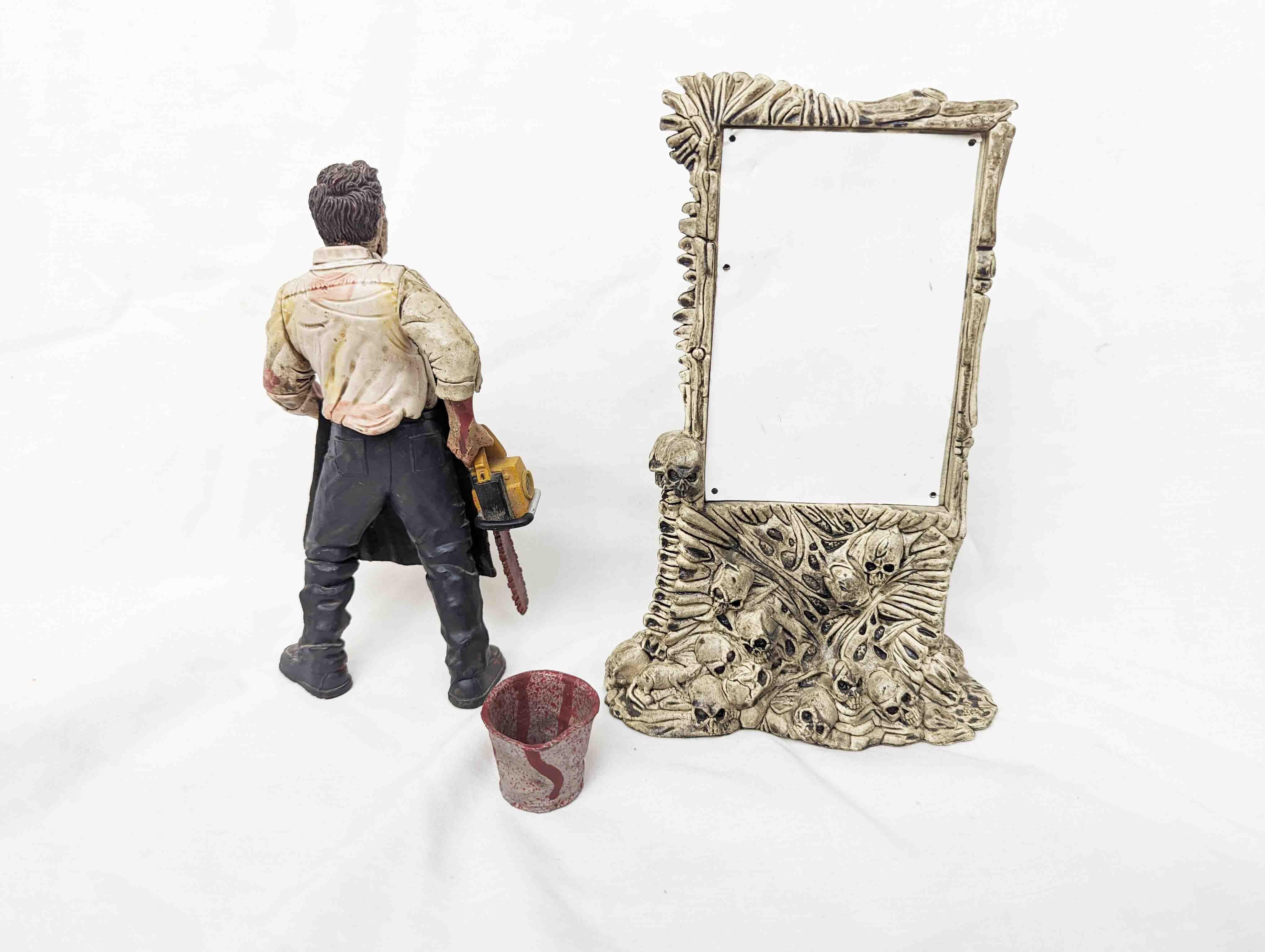 The Texas Chainsaw Massacre Leatherface McFarlane Movie Maniacs Series ...