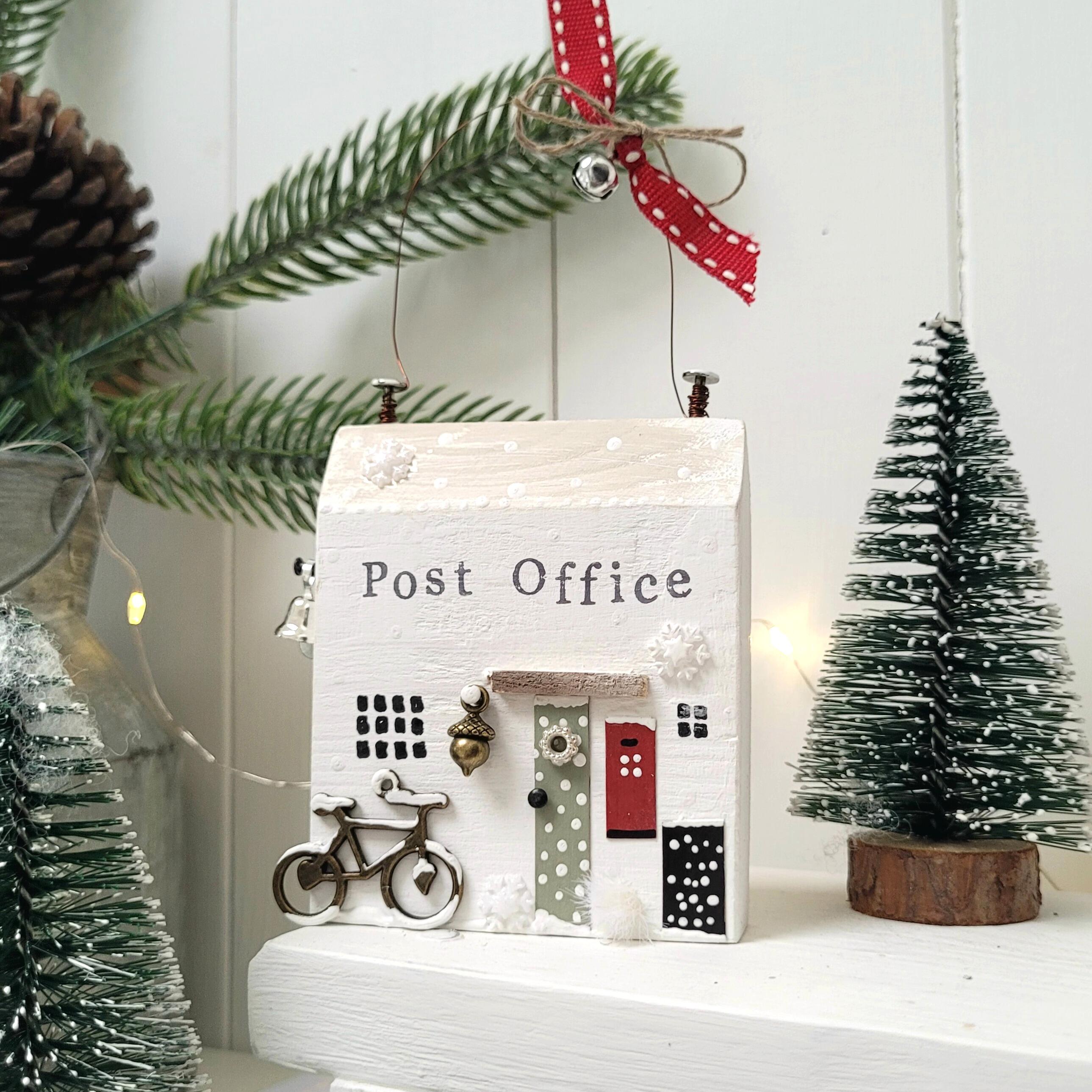 POST OFFICE AT CHRISTMAS