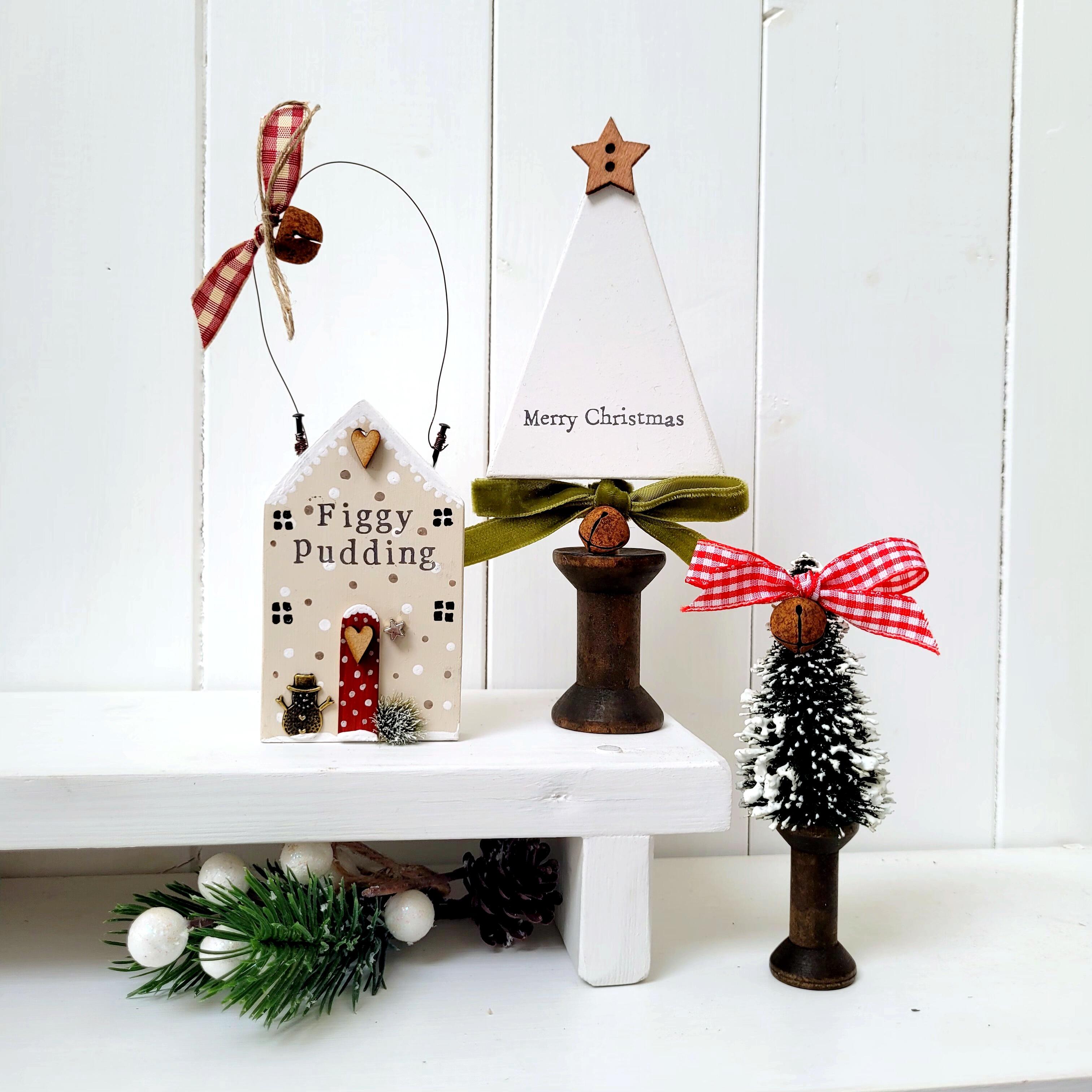 FIGGY PUDDING CHRISTMAS COTTAGE