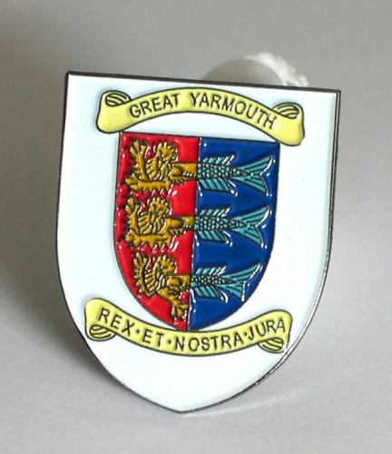 20 X Great Yarmouth Sheild Pin Badges