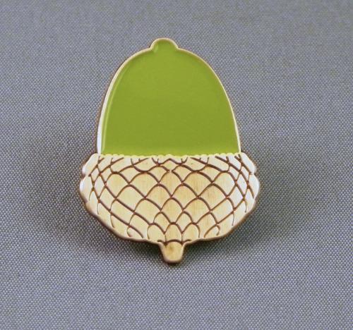 Wholesale 20 x Acorn Pin Badge | Wholesale Enamel Pin Badges UK