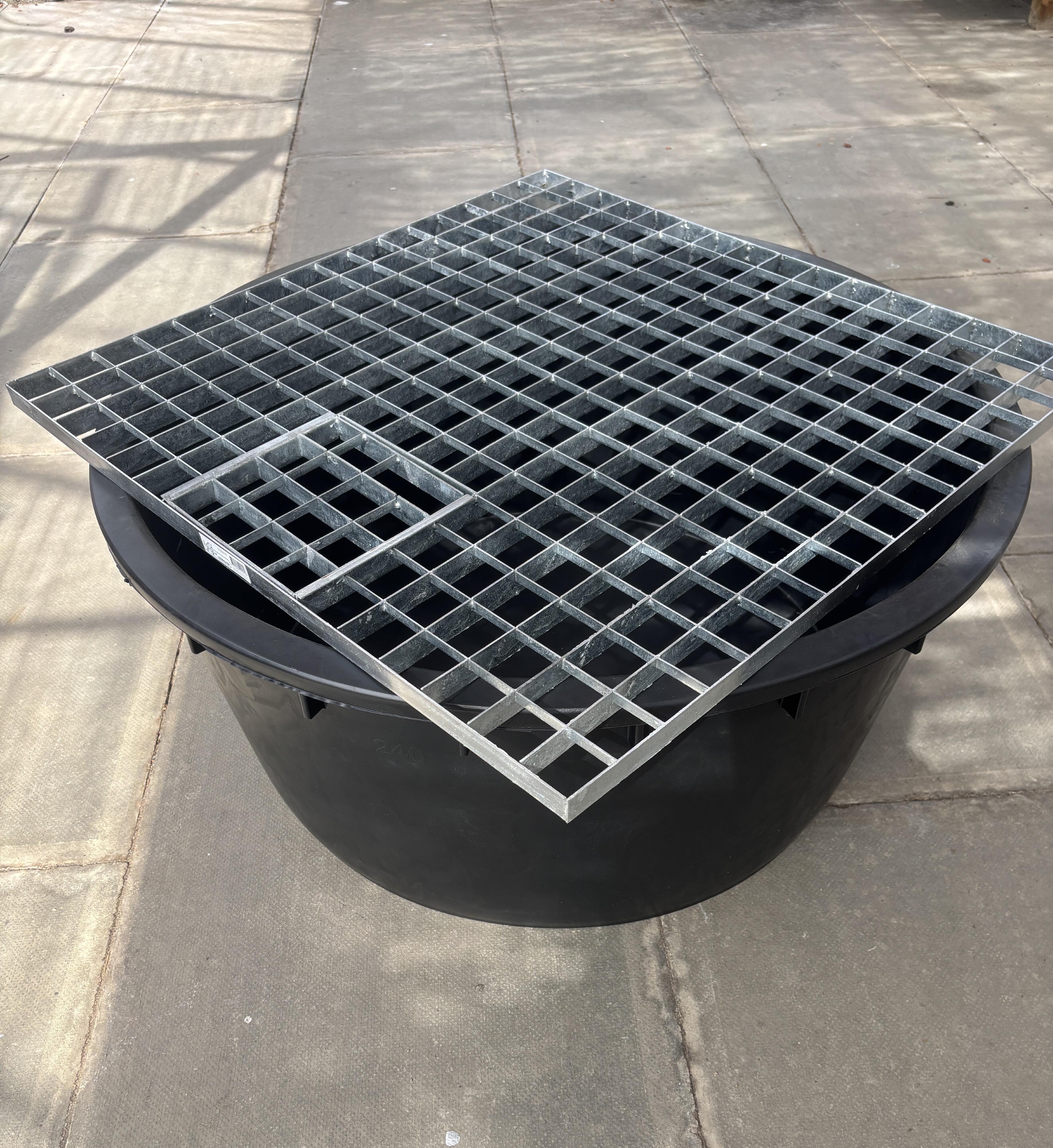 96cm x 43cm Round Water Feature Reservoir including a strong Galvanised ...