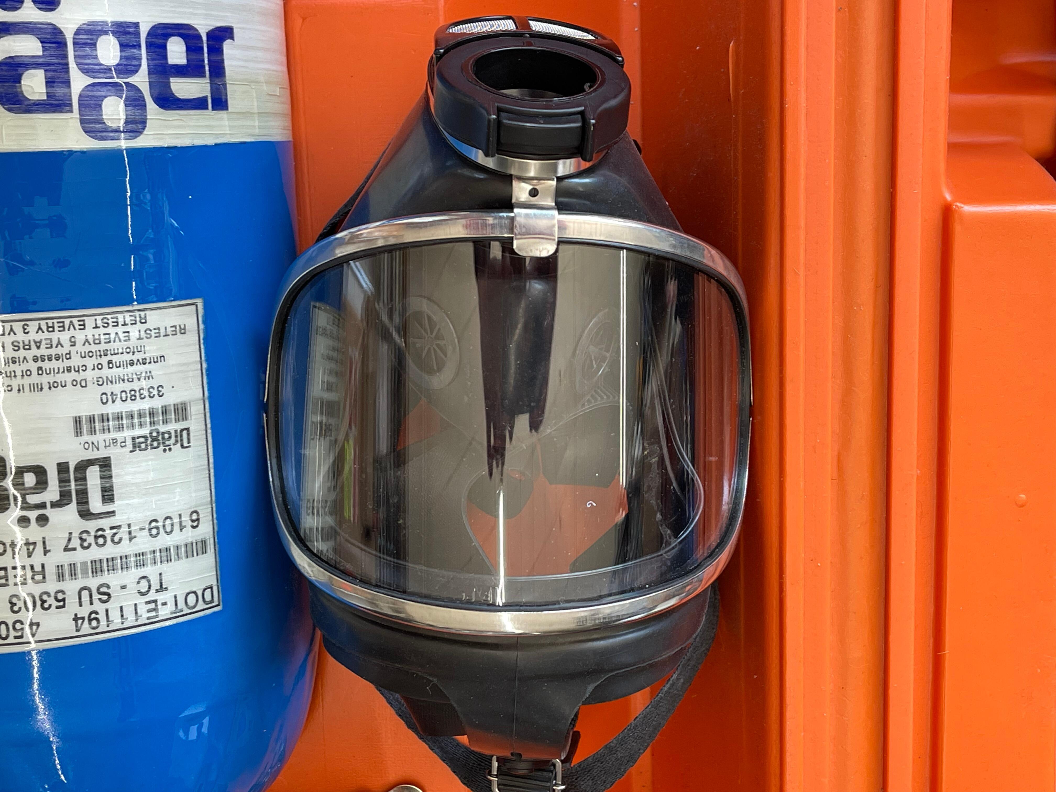 Drager SCBA Airboss Evolution PSS100 series W/ Acessories