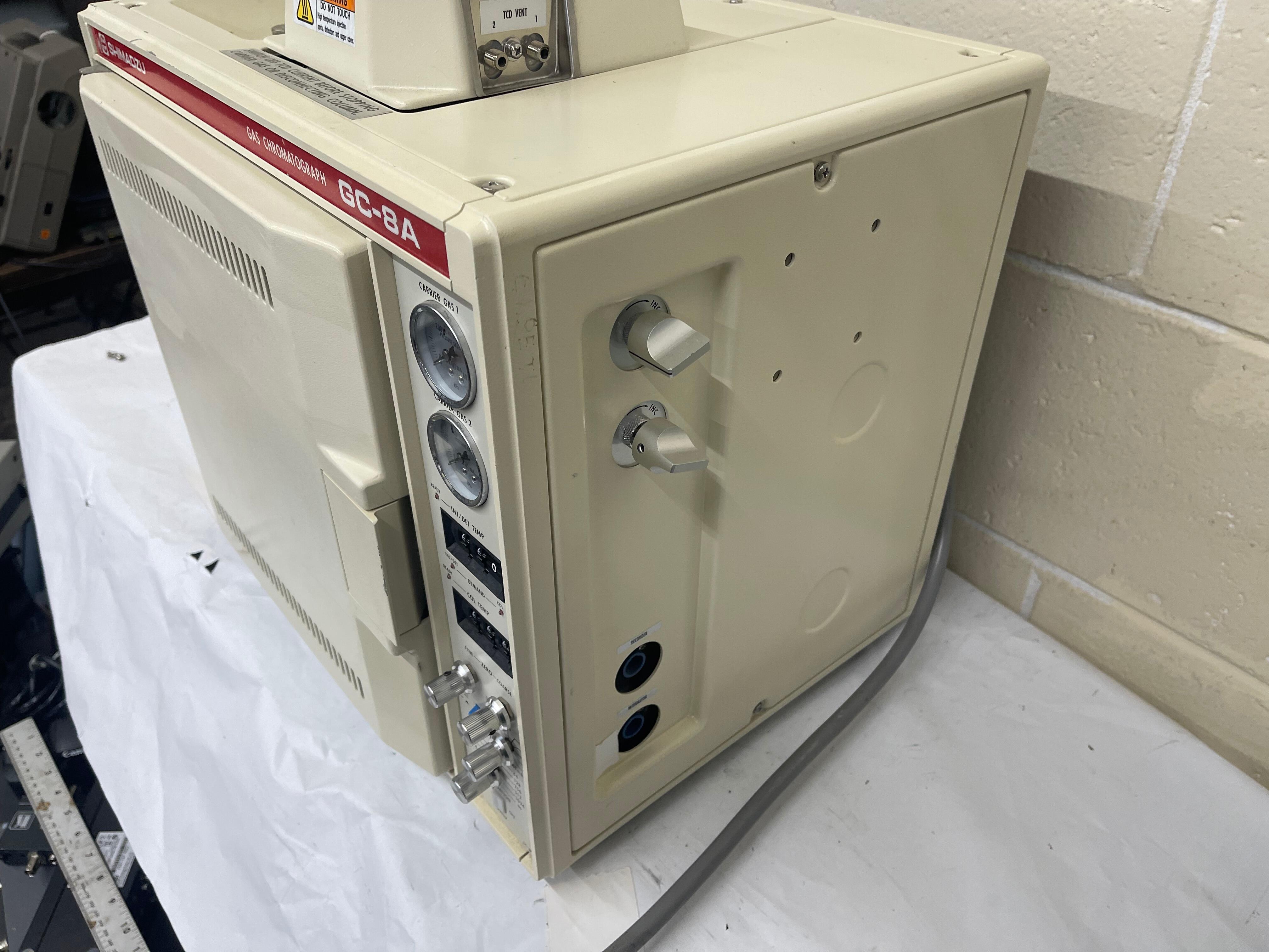 Shimadzu GC-8A Gas Chromatograph