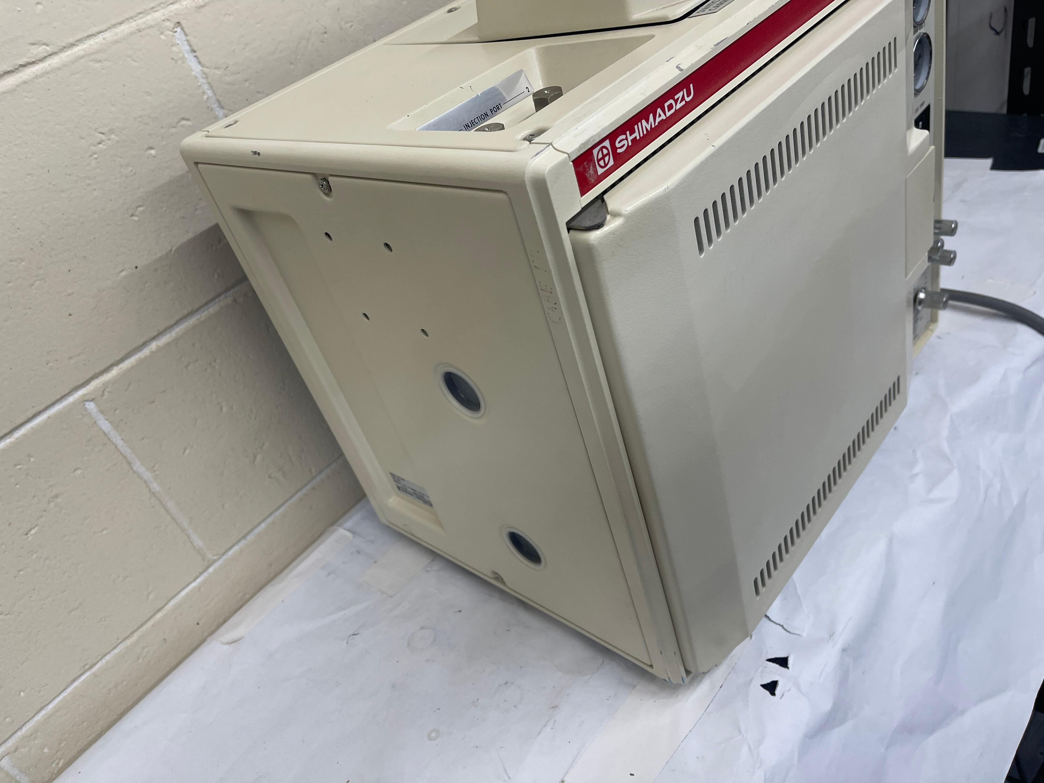 Shimadzu GC-8A Gas Chromatograph