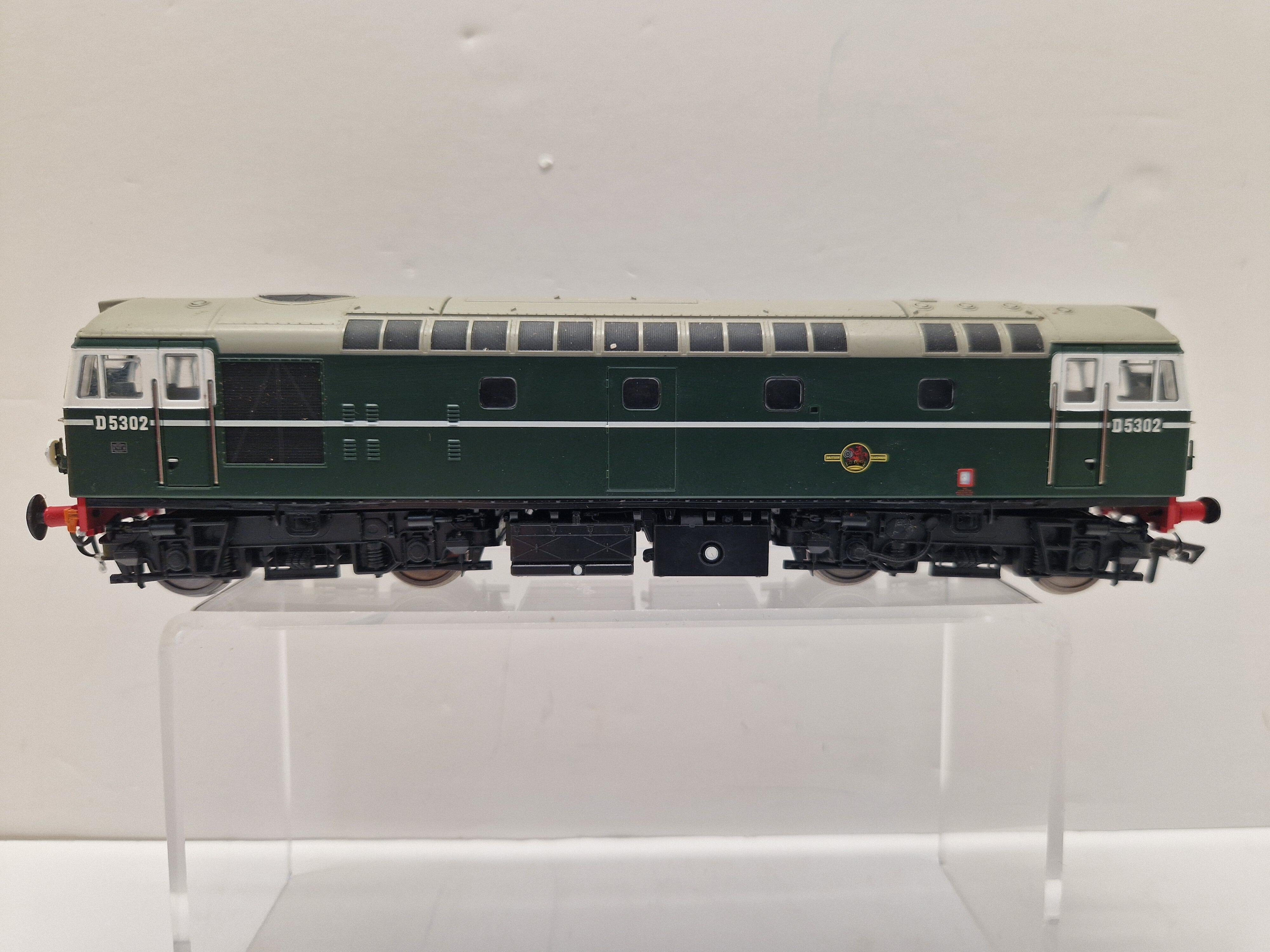 Heljan 26641 Class 26 D5302 BR Green small yellow warning panels, DCC Ready