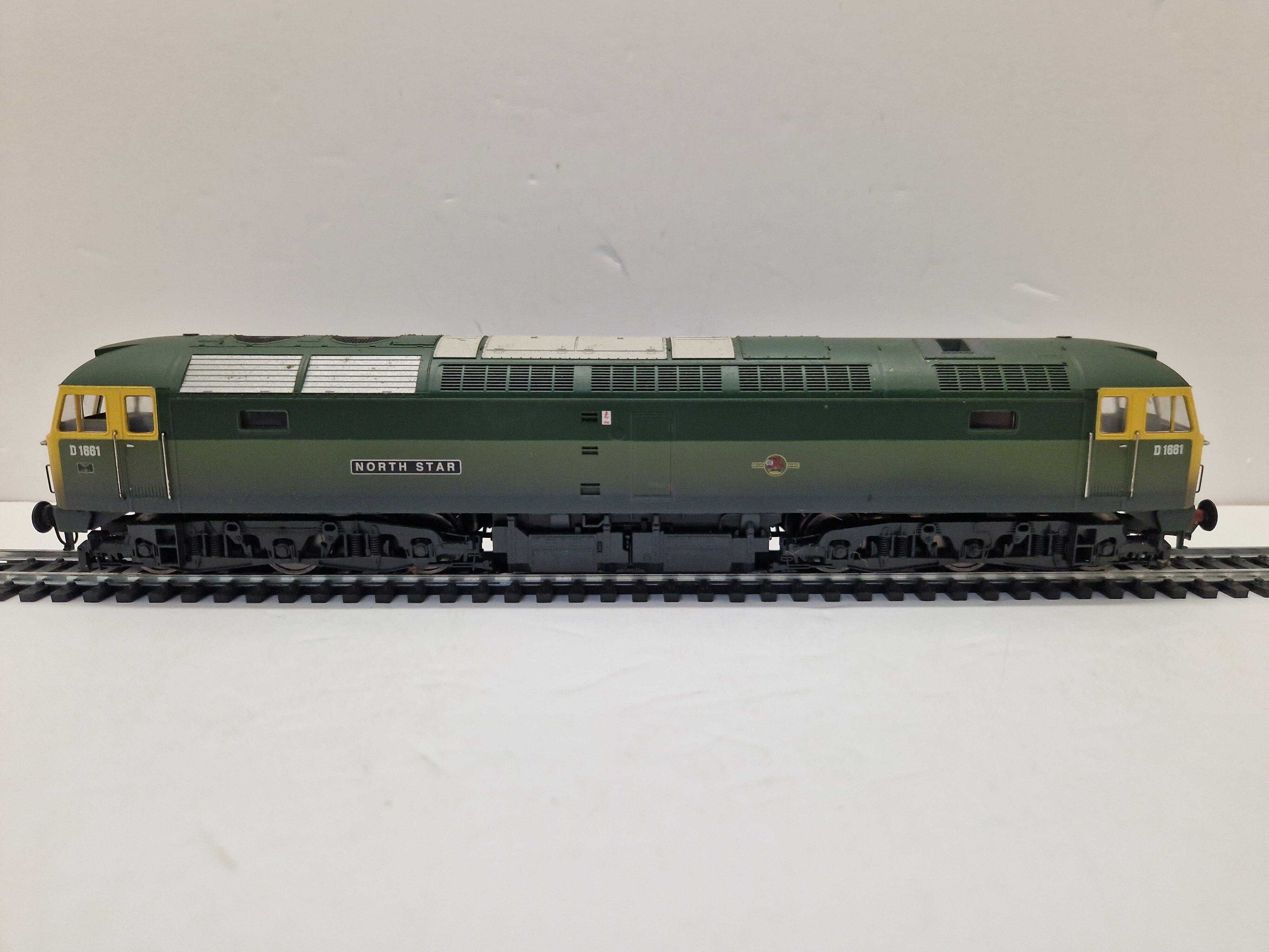 Heljan 4794 Class 47 D1661 North Star, two tone green full yellow ends ...