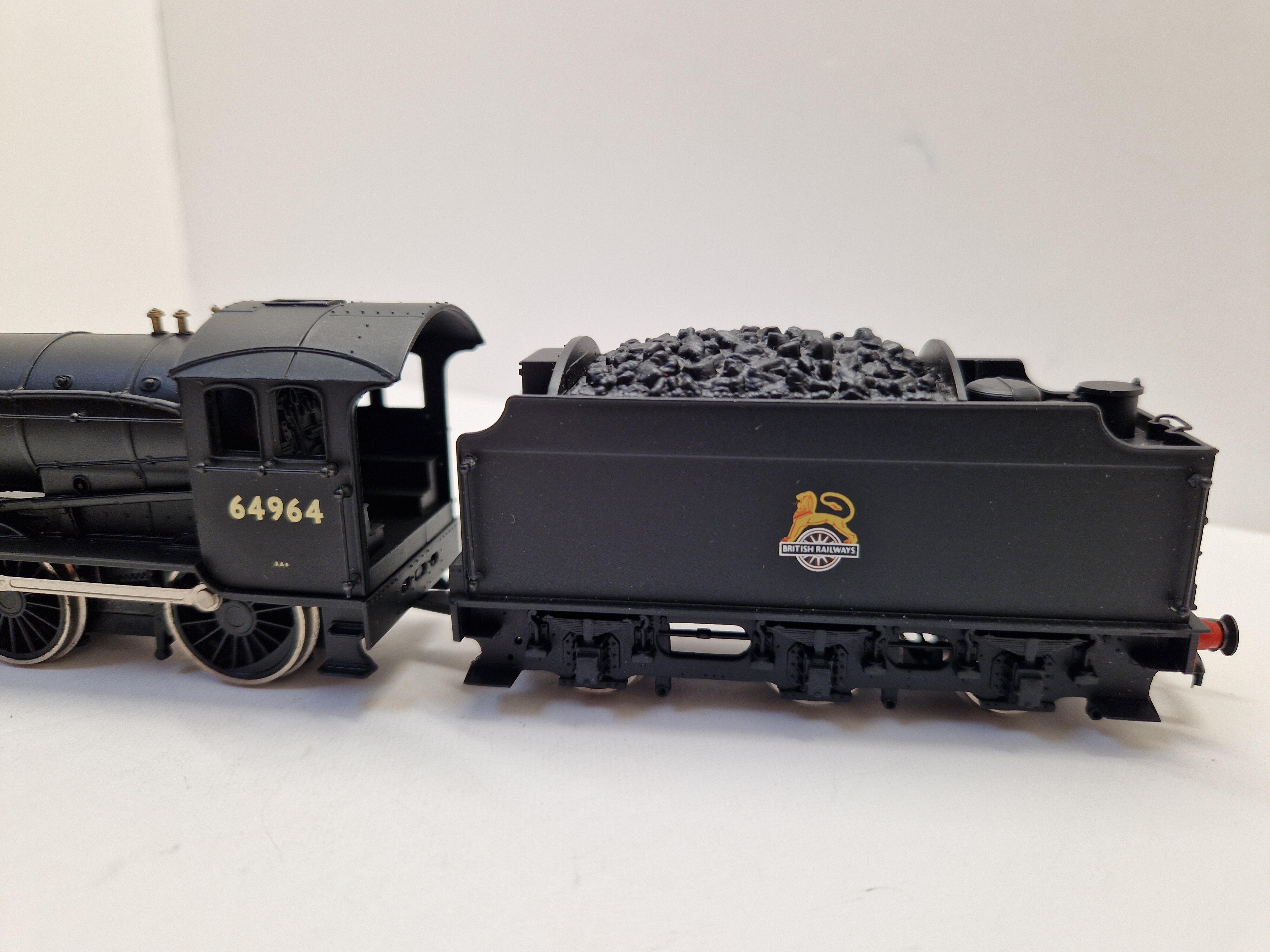 A pre-owned Bachmann 31-851 J39 64964 BR Early Emblem