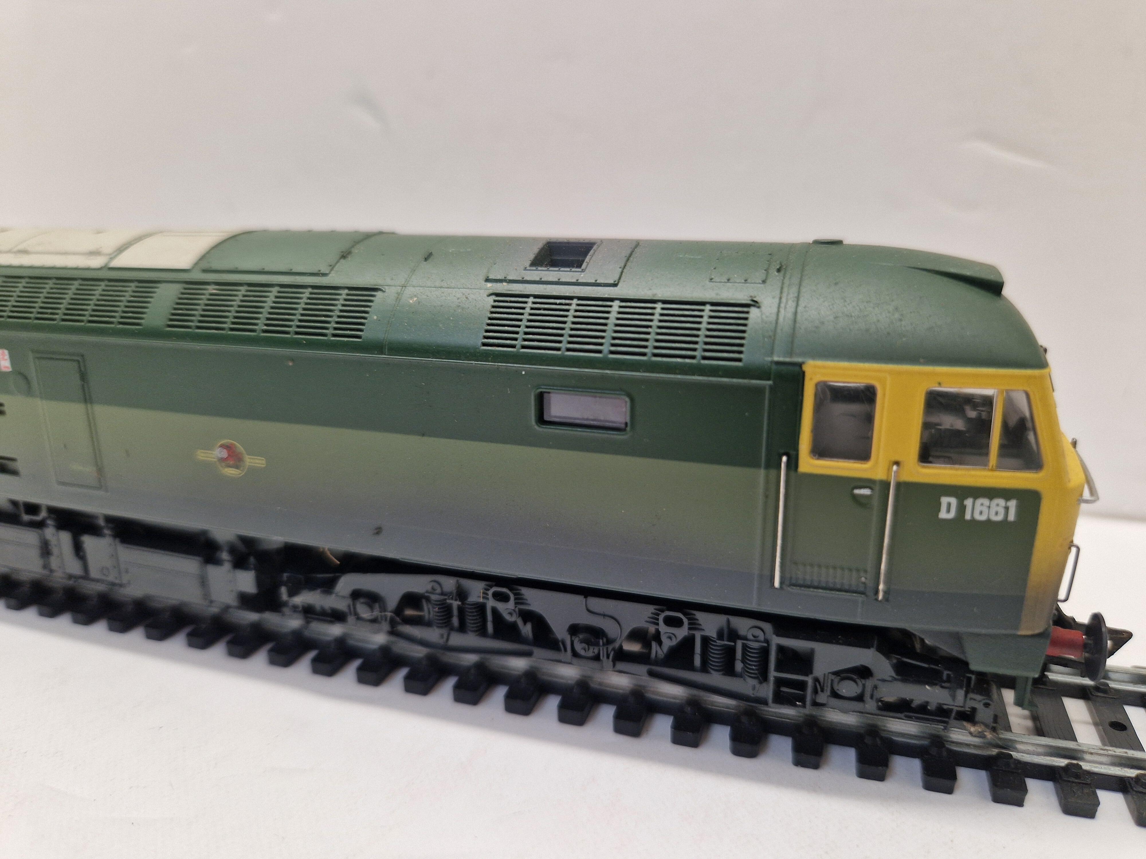 Heljan 4794 Class 47 D1661 North Star, two tone green full yellow ends ...