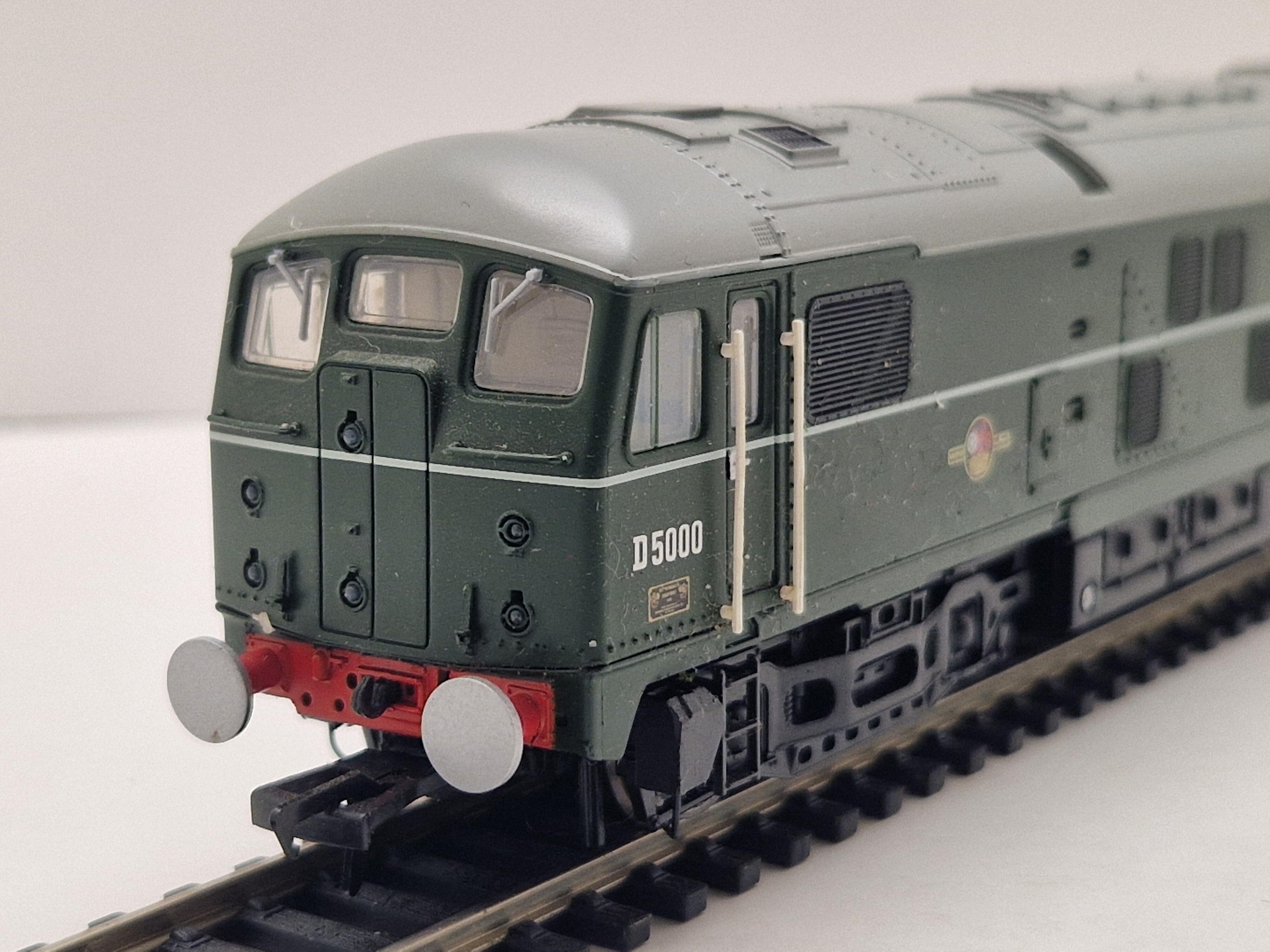 A pre-owned Bachmann 32-425V OO Gauge Class 24 Diesel D5000 BR Green ...