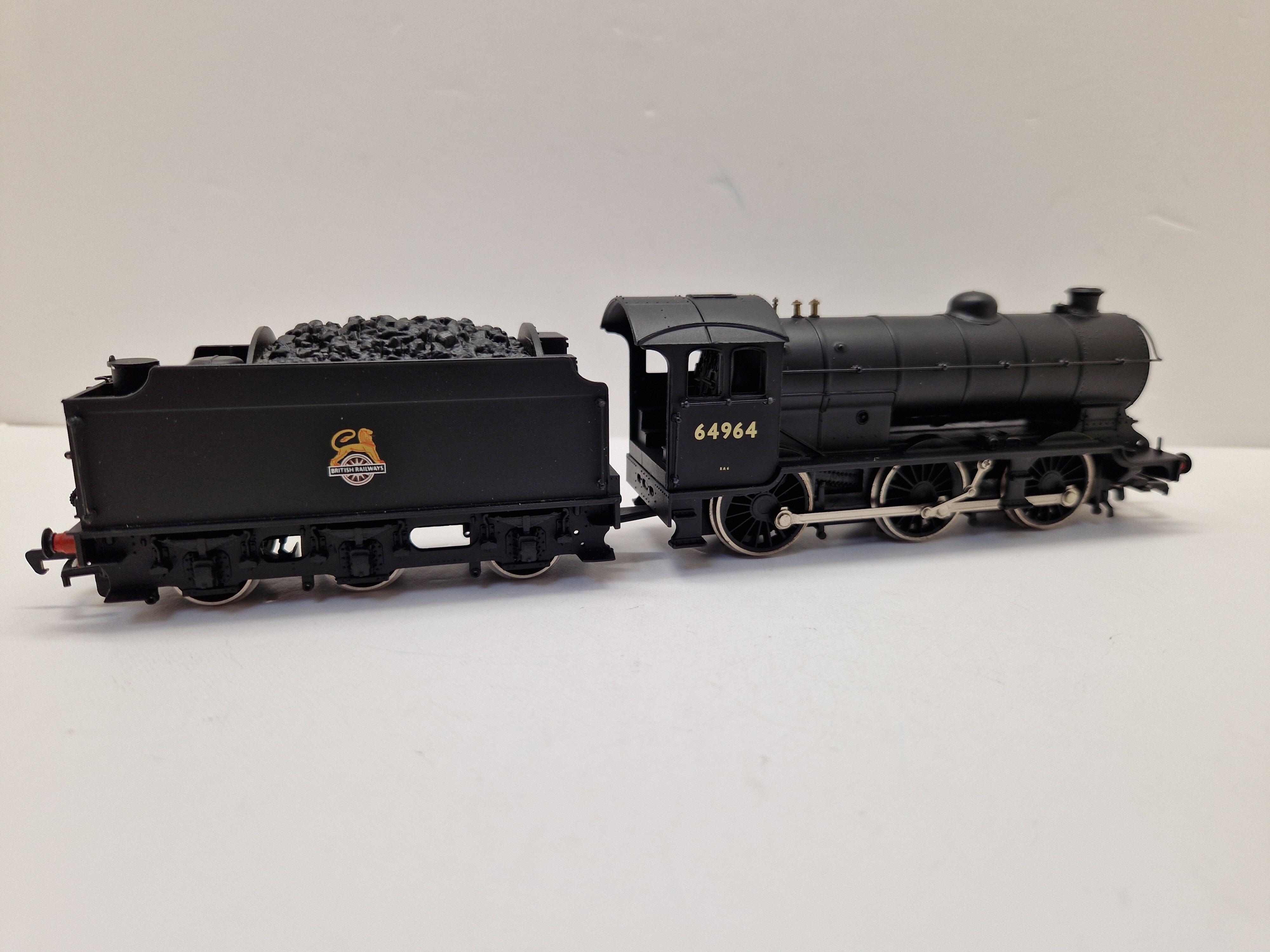 A pre-owned Bachmann 31-851 J39 64964 BR Early Emblem