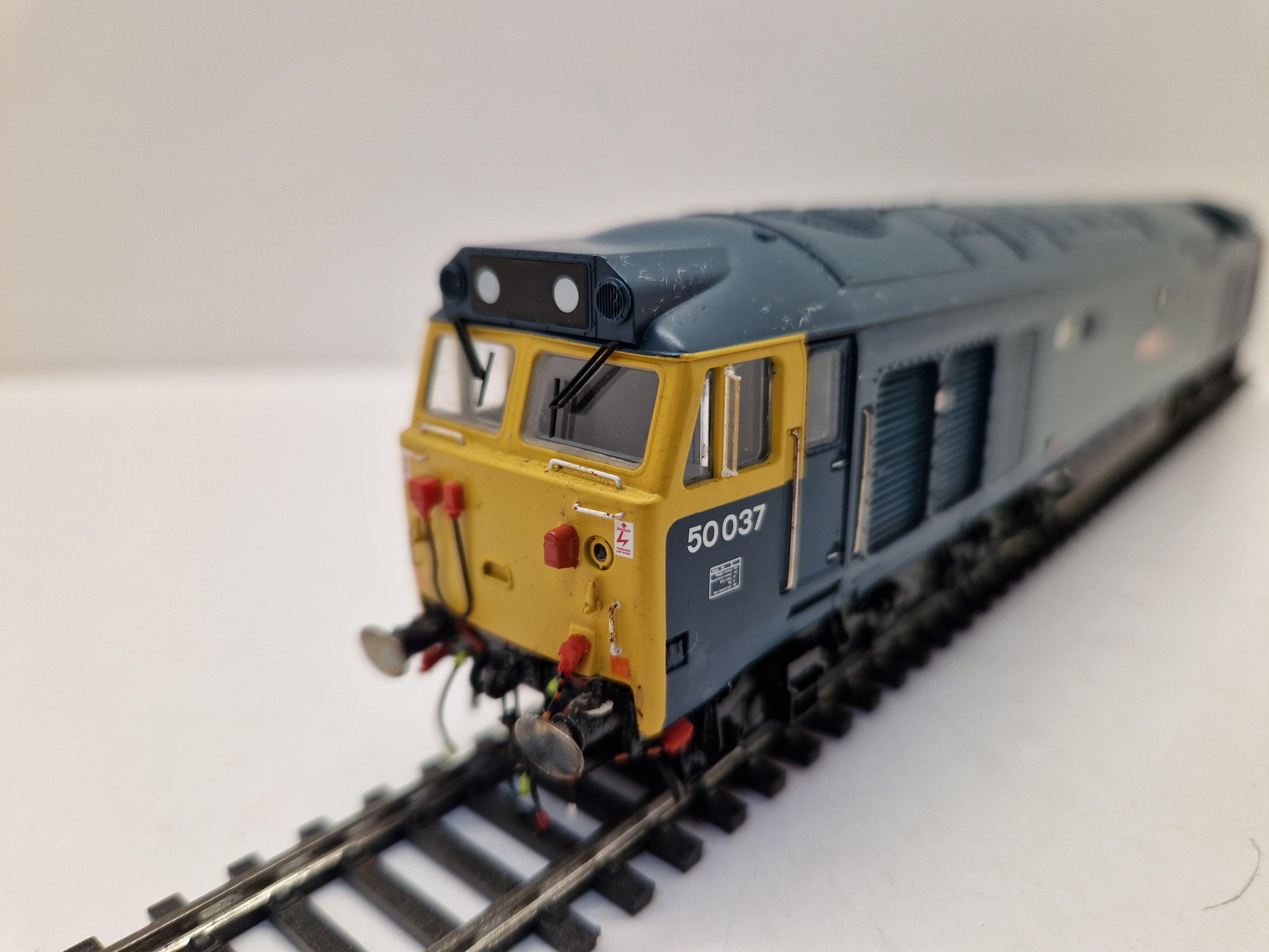 Pre-owned - Hornby R2428 OO Gauge Class 50 Diesel 'Illustrious' DCC Ready